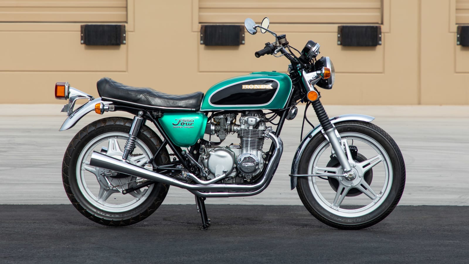 1977 Honda 550 Four Super Sport at Las Vegas Motorcycles 2021 as W48 - Mecum Auctions