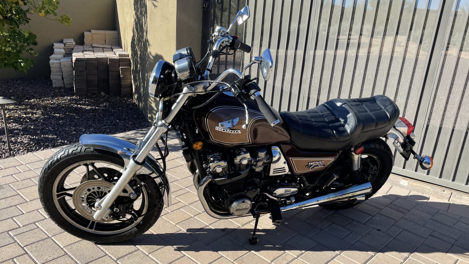 1983 Honda Cb1000 Custom at Las Vegas Motorcycles 2022 as W329 - Mecum ...