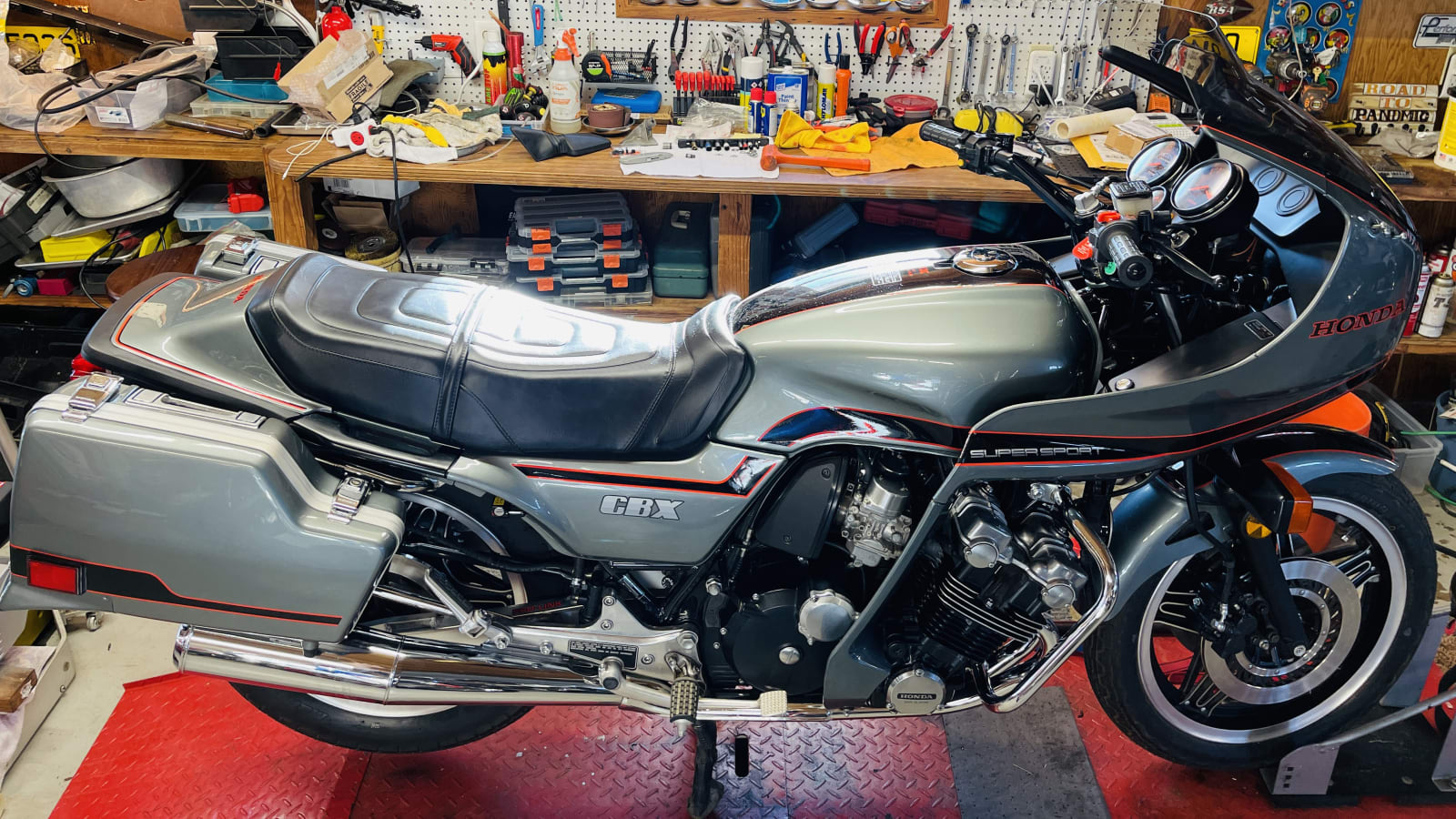 1981 Honda Cbx at Las Vegas Motorcycles 2022 as F176 - Mecum Auctions