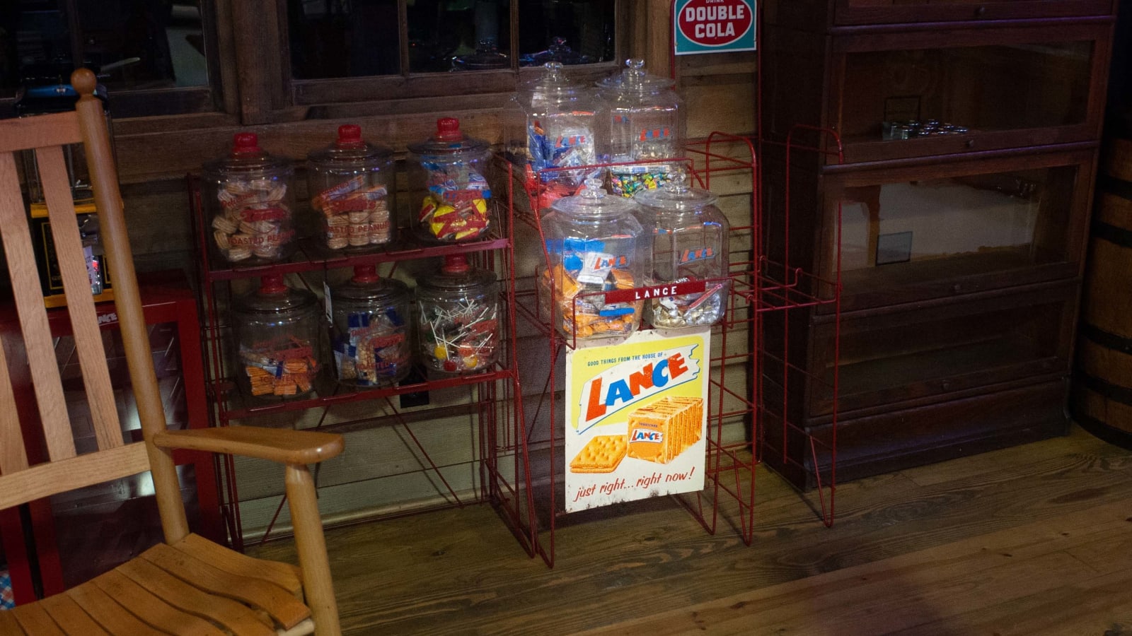 Lance Display Rack With Six Glass Jars at The Eddie Vannoy Collection ...