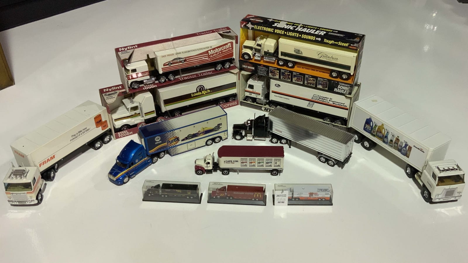 Scale Model Die-Cast Semi Trucks - Lot Of 12 at The Eddie Vannoy ...