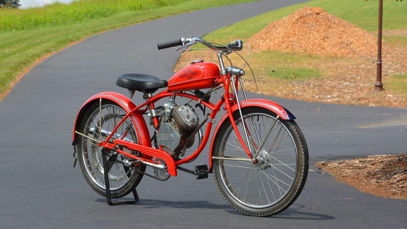 2001 Whizzer Replica at Harrisburg Motorcycles 2015 as U11 - Mecum Auctions