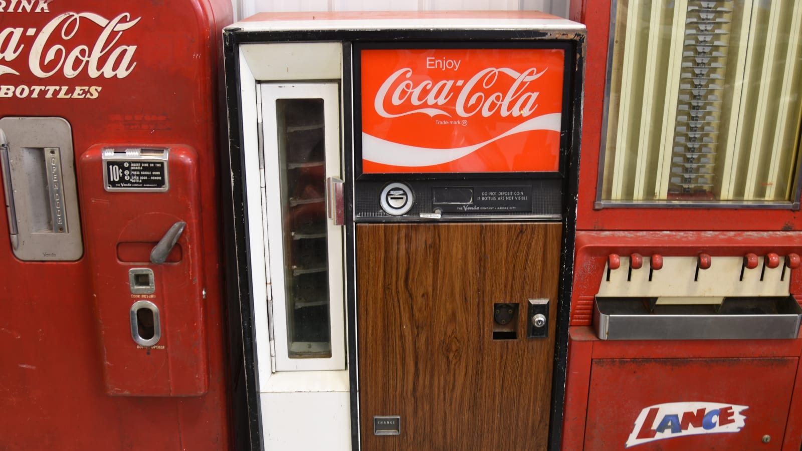 Coca-Cola Vendo Vending Machine W/wood Front 54x27x22 at Indy Road Art ...