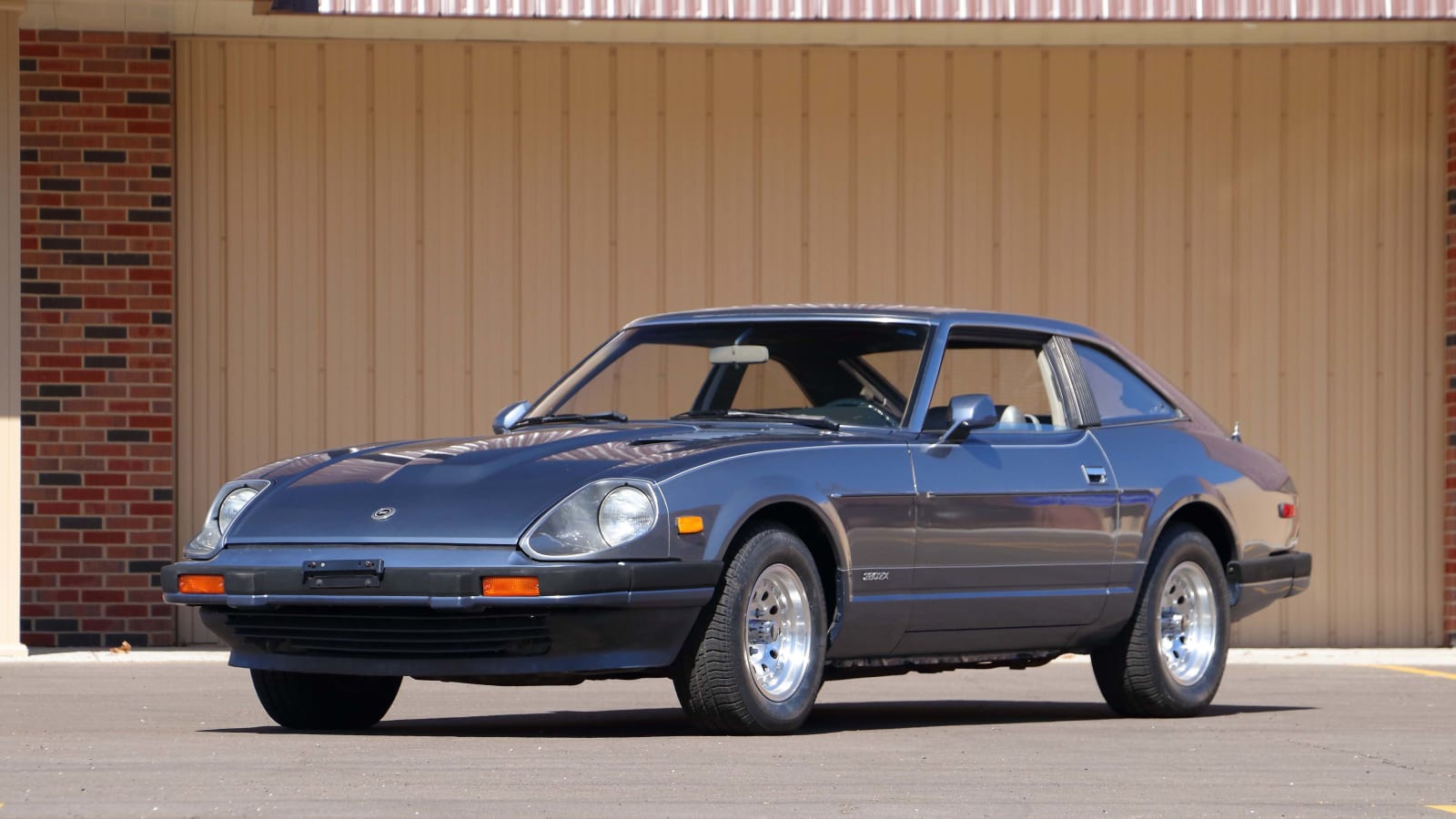 1983 Nissan 280ZX at Indy 2018 as T104 - Mecum Auctions