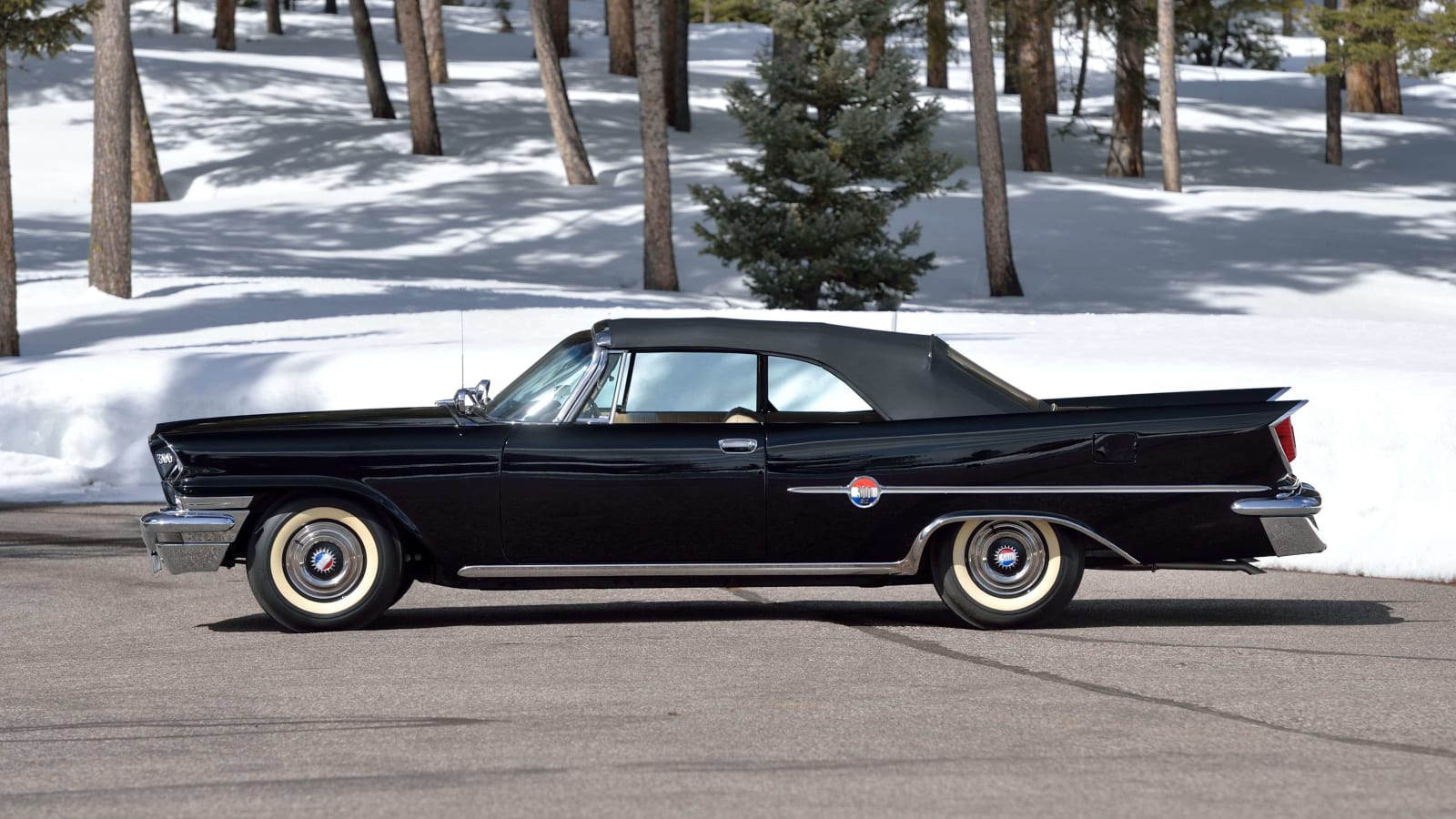 1959 Chrysler 300E Convertible at Indy 2018 as F136 - Mecum Auctions