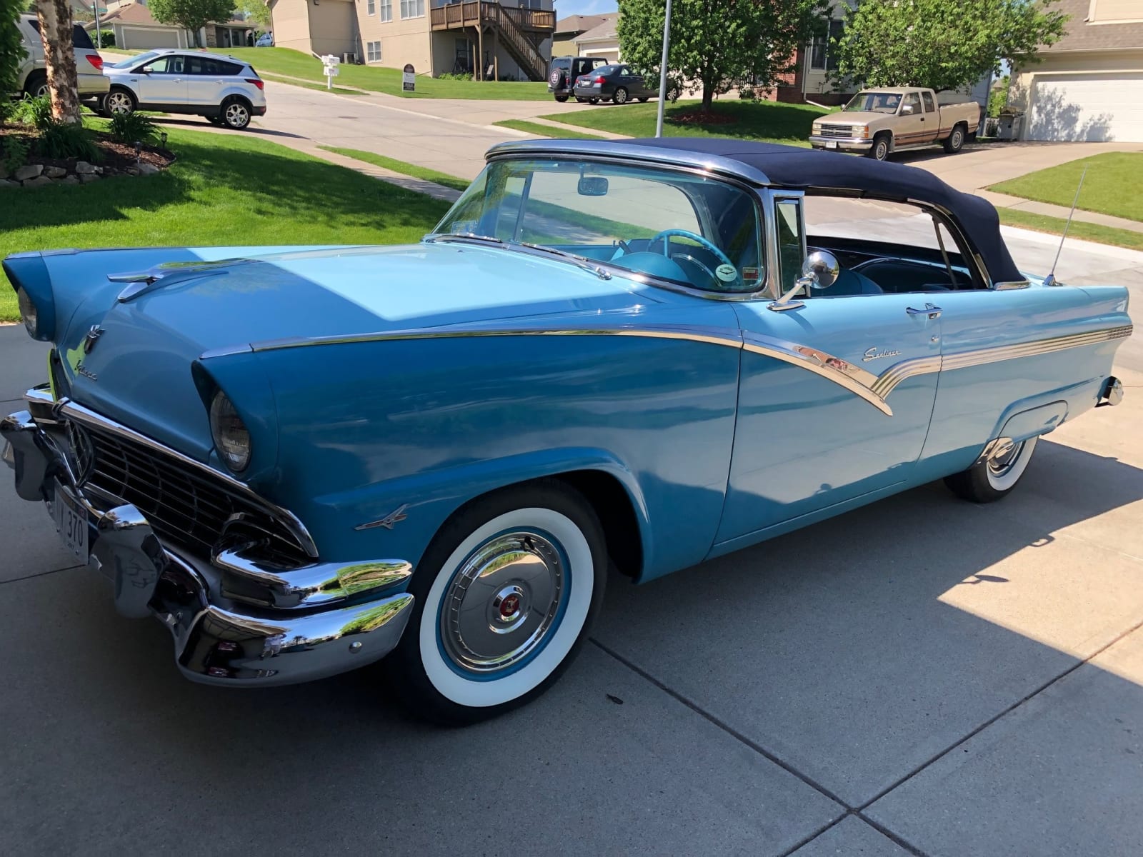 1956 Ford Fairlane Sunliner at Indy 2020 as K81 - Mecum Auctions