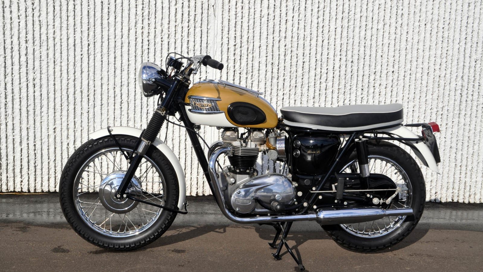 1964 Triumph Bonneville RS at Indy Motorcycles 2015 as T40.1 - Mecum ...