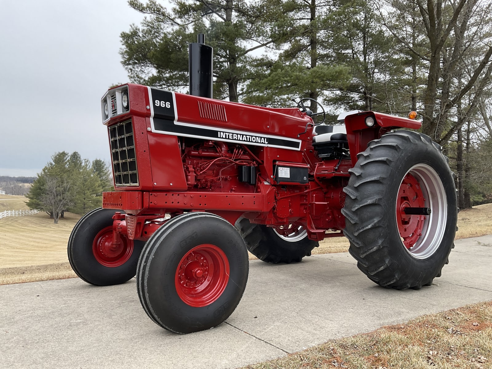 1976 International 966 Black Stripe at Gone Farmin' Spring Classic 2023 as S36 - Mecum Auctions