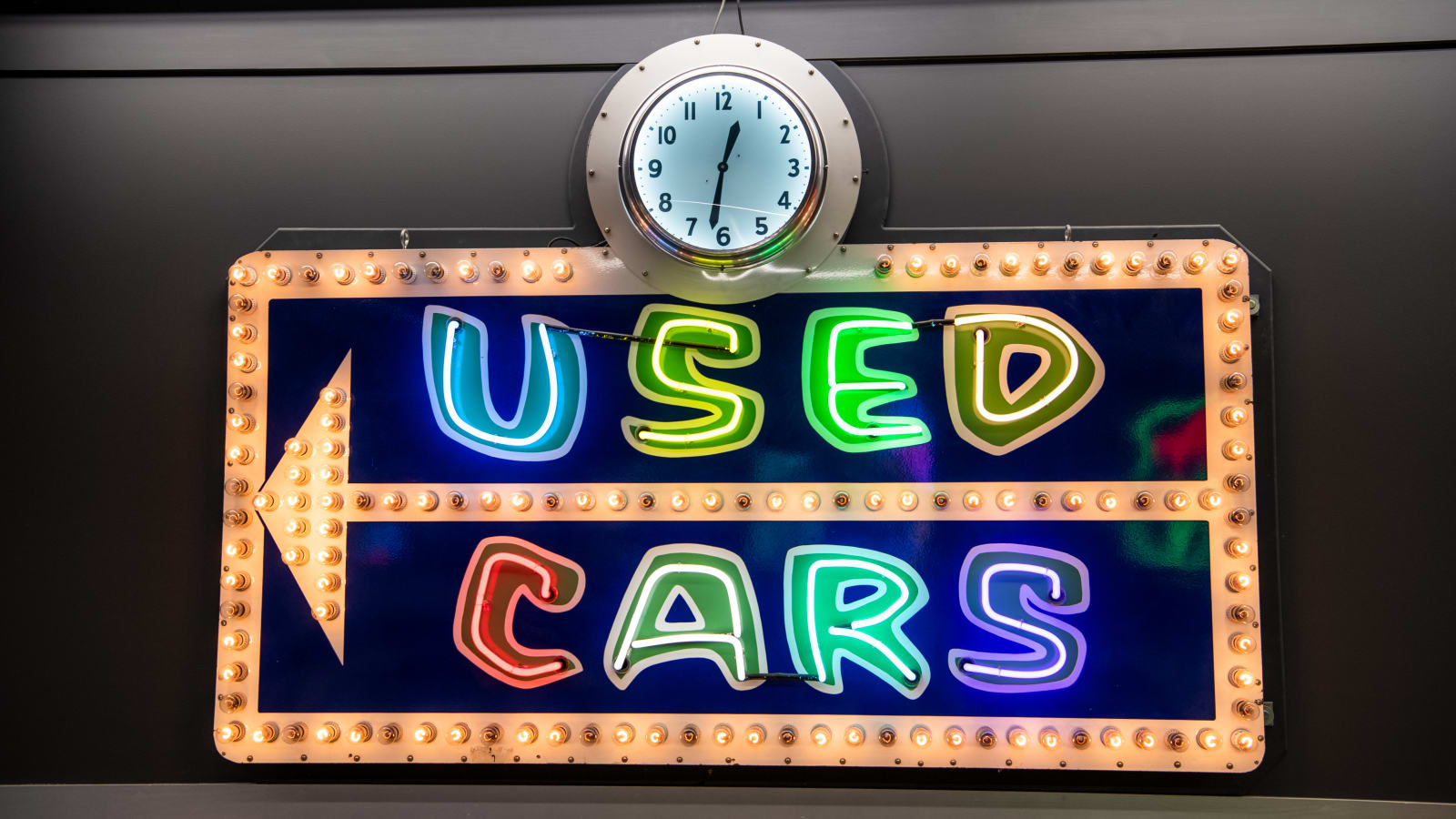 Used Cars Animated Single-Sided Porcelain Neon Sign at The World’s ...