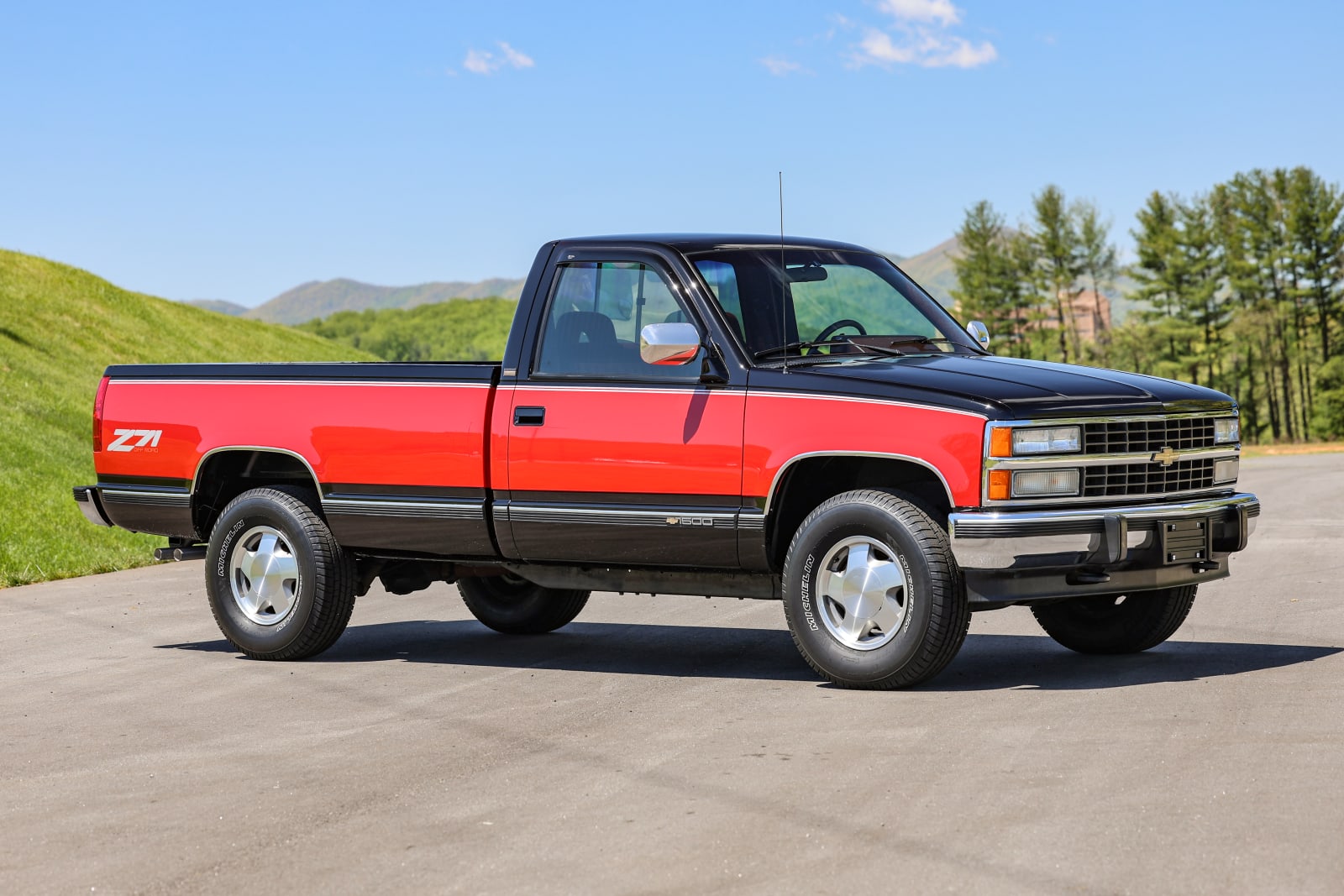 1993 Chevrolet Silverado Z71 Pickup at Indy 2023 as F83.1 - Mecum Auctions