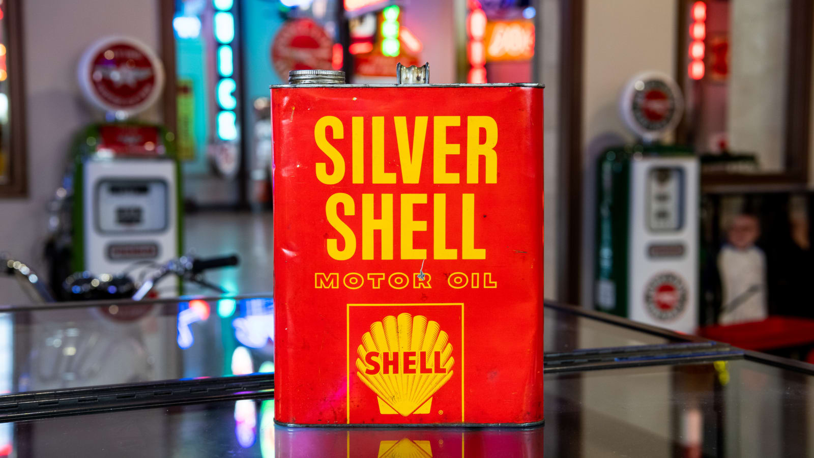 1950s Silver Shell Motor Oil Can at The World’s Largest Road Art ...