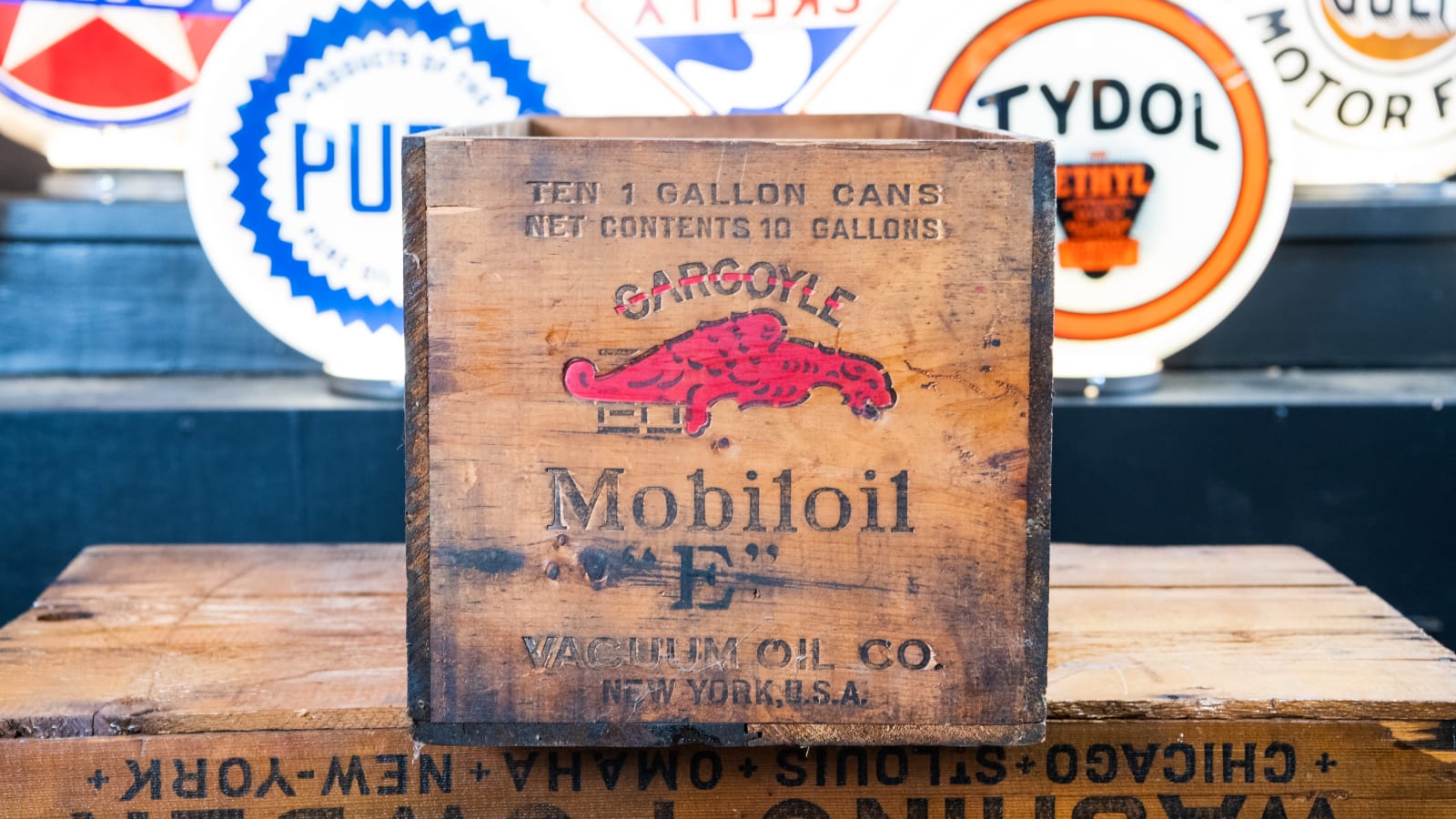 1930s Gargoyle Mobiloil "E" Wood Oil Can Crate at The World’s Largest ...