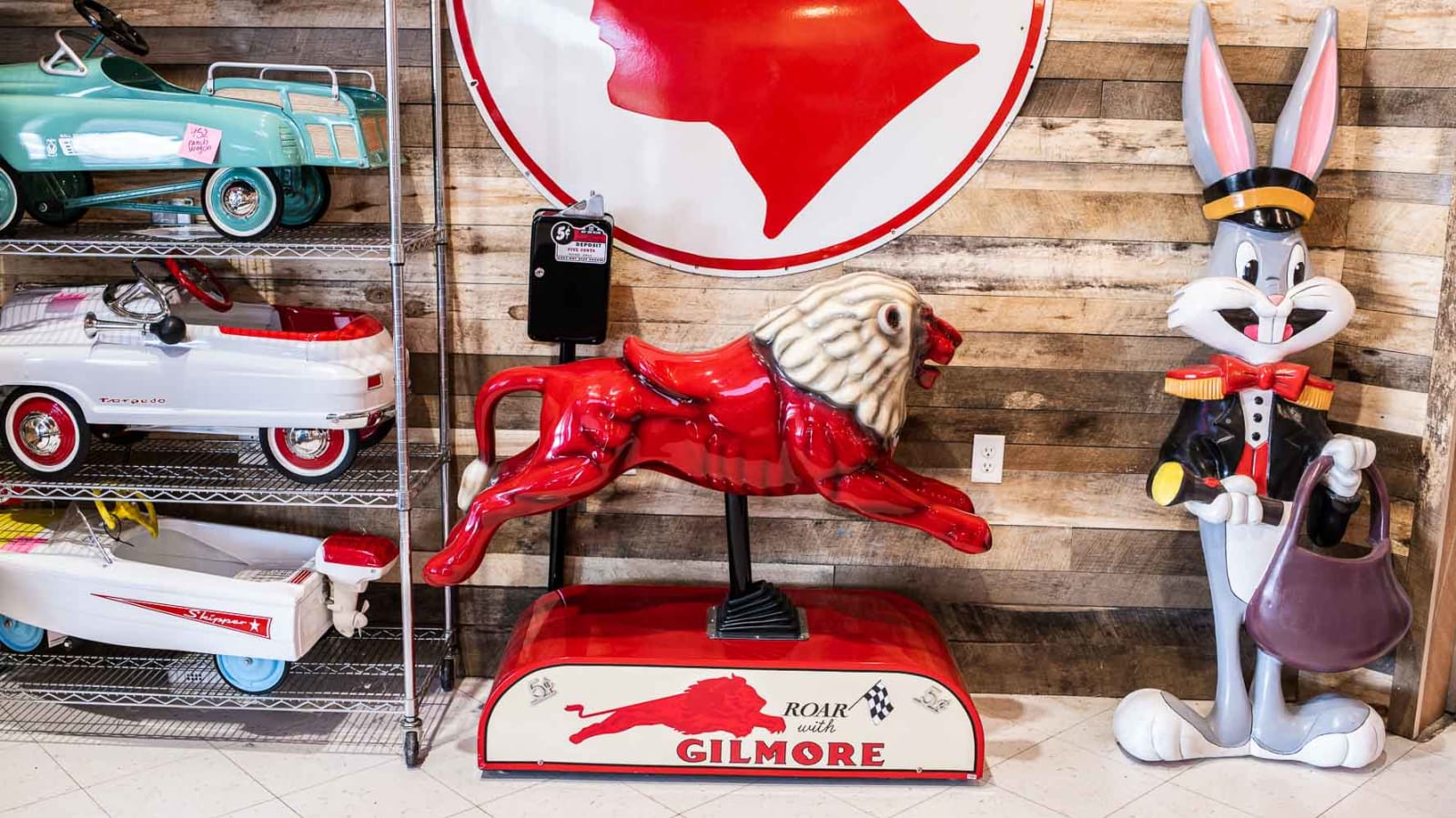 Gilmore Lion Kiddie Ride at The World’s Largest Road Art Auction 2023 ...