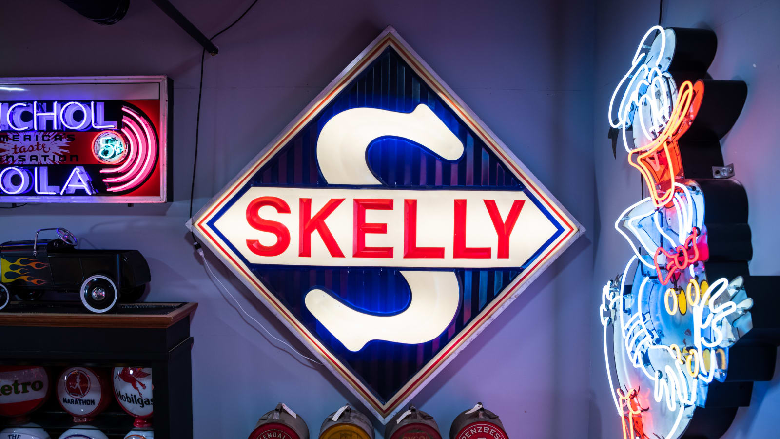 Skelly Single-Sided Plastic Light-up Sign at The World’s Largest Road ...