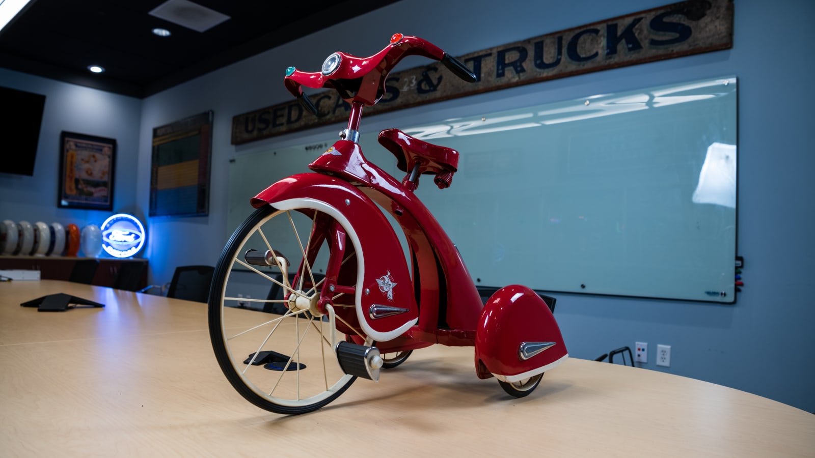 Sky King Tricycle at The World’s Largest Road Art Auction 2023 as U113 - Mecum Auctions