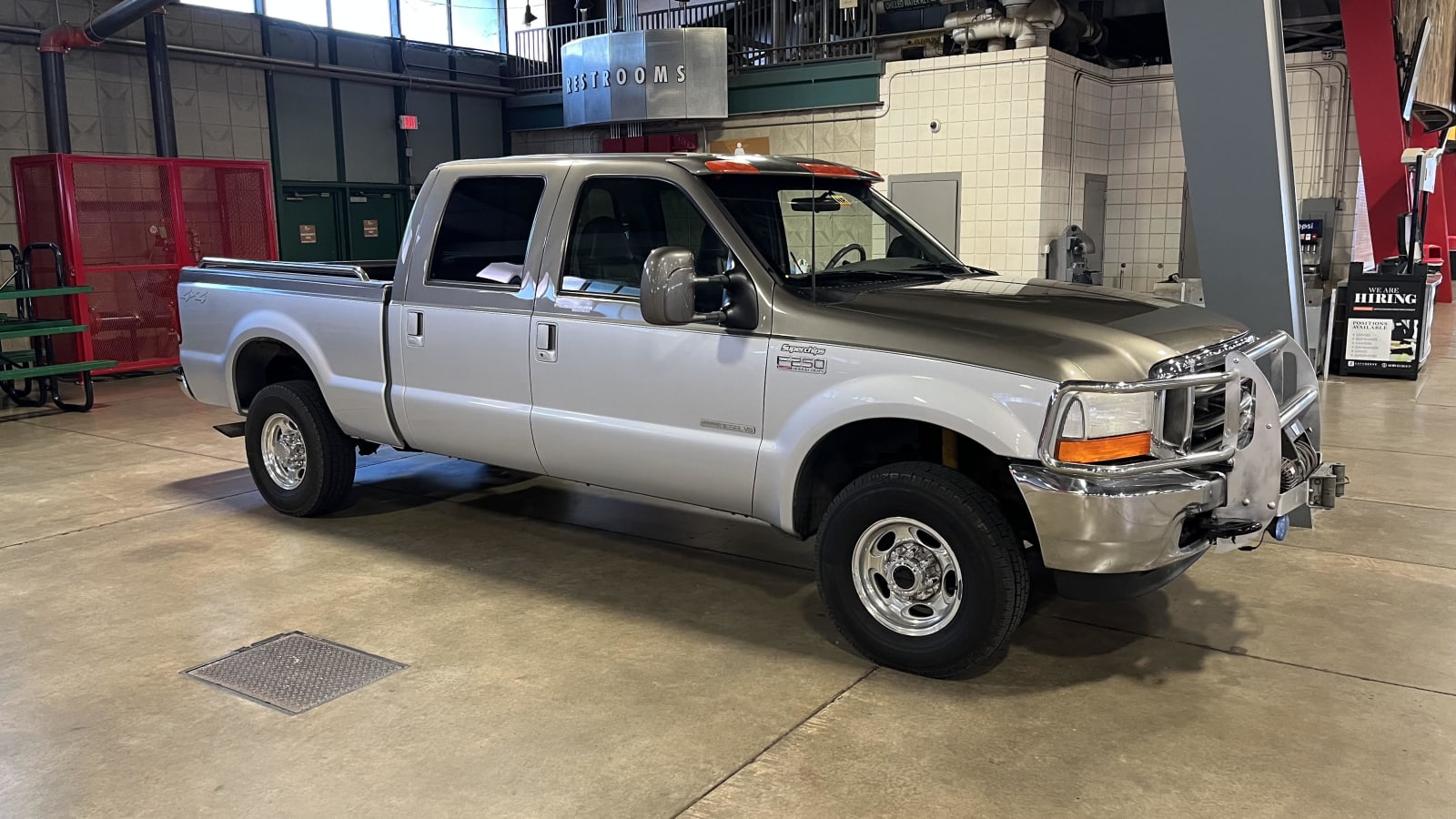 2001 Ford F250 Platinum Pickup at Tulsa 2023 as F6 - Mecum Auctions