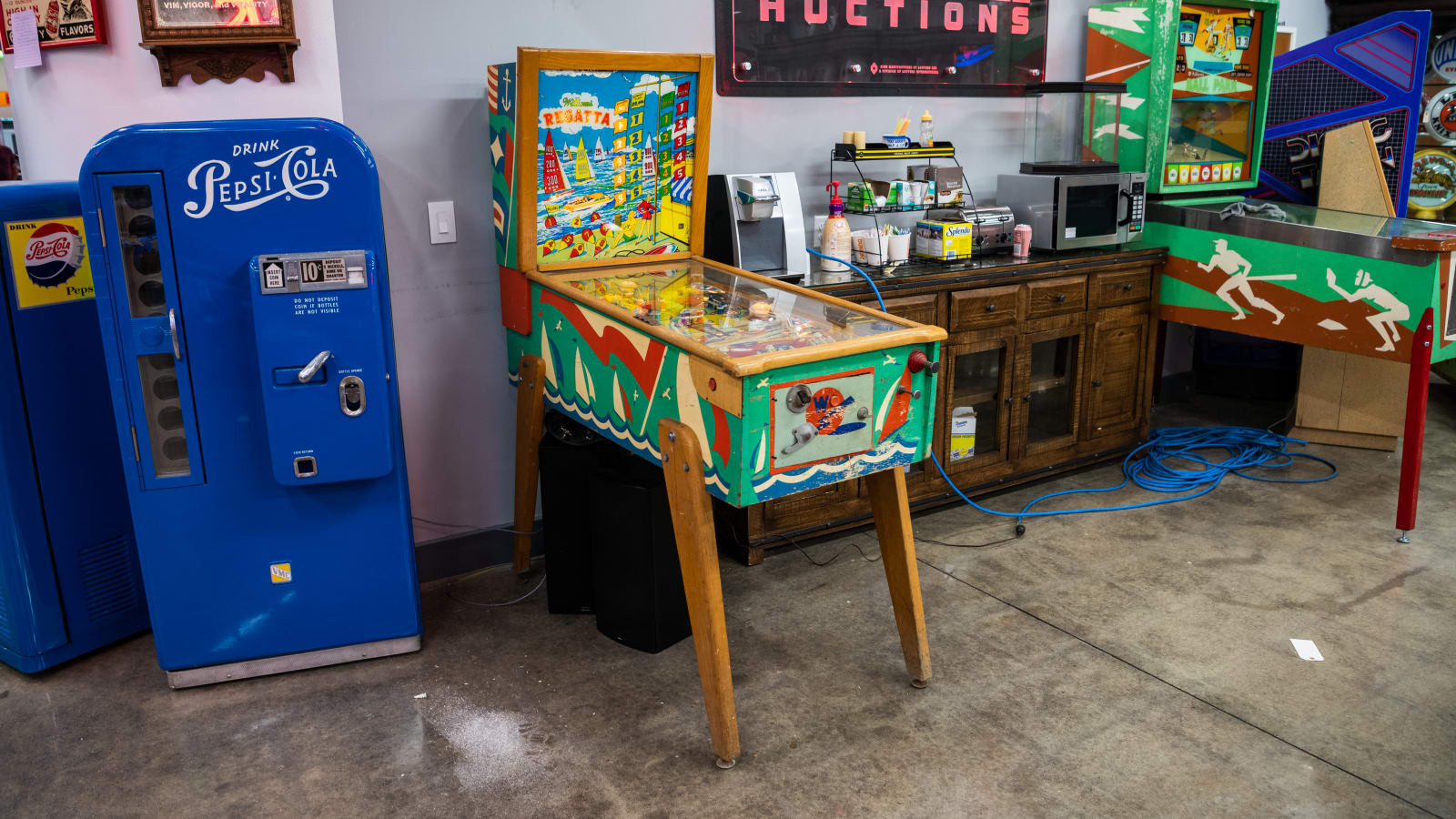 1955 Williams Regatta Pinball Machine at The World’s Largest Road Art ...