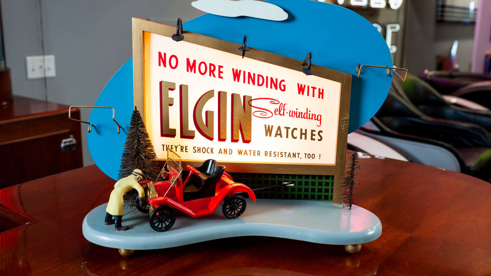 1950s Elgin Light-up Watch Display at The World’s Largest Road Art ...