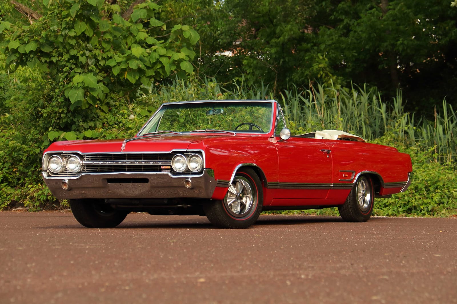 1965 Oldsmobile 442 Convertible at Harrisburg 2023 as F209 - Mecum Auctions