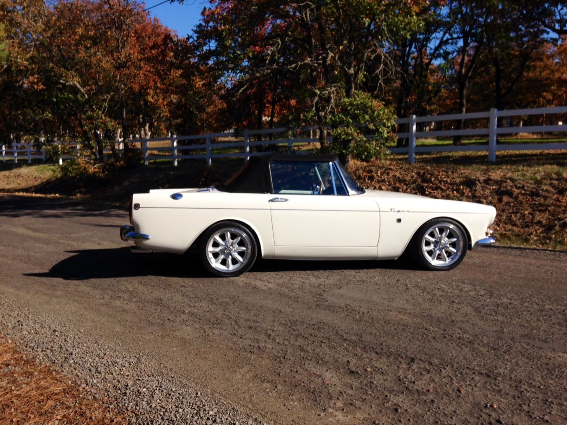 1967 Sunbeam Alpine Tiger Resto Mod at Anaheim 2013 as F170 - Mecum ...