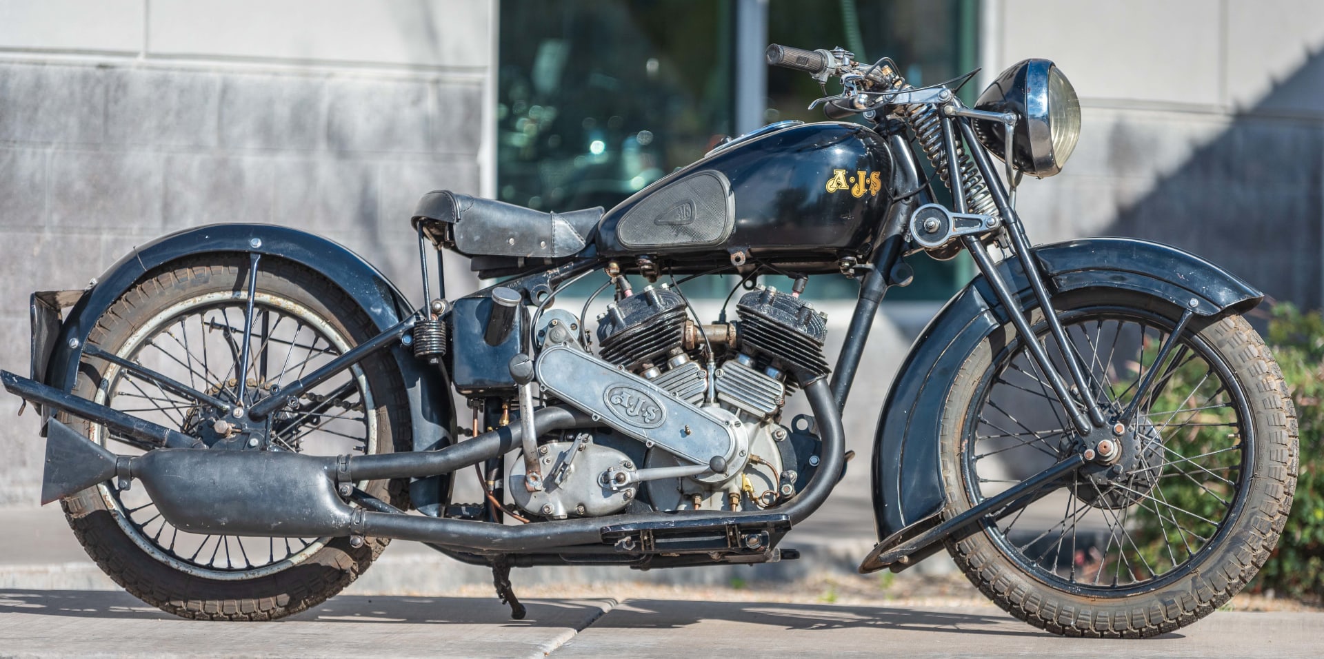 1938 AJS Twin Cylinder at Phoenix 2019 asS256 - Mecum Auctions