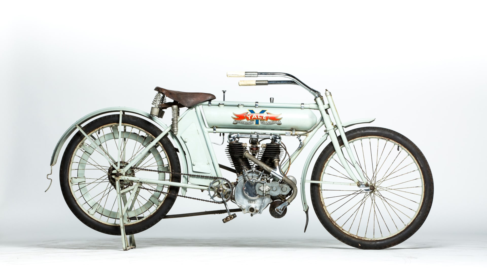 1912 Yale Model 27 Twin at EJ Cole Collection 2015 as S120 - Mecum Auctions