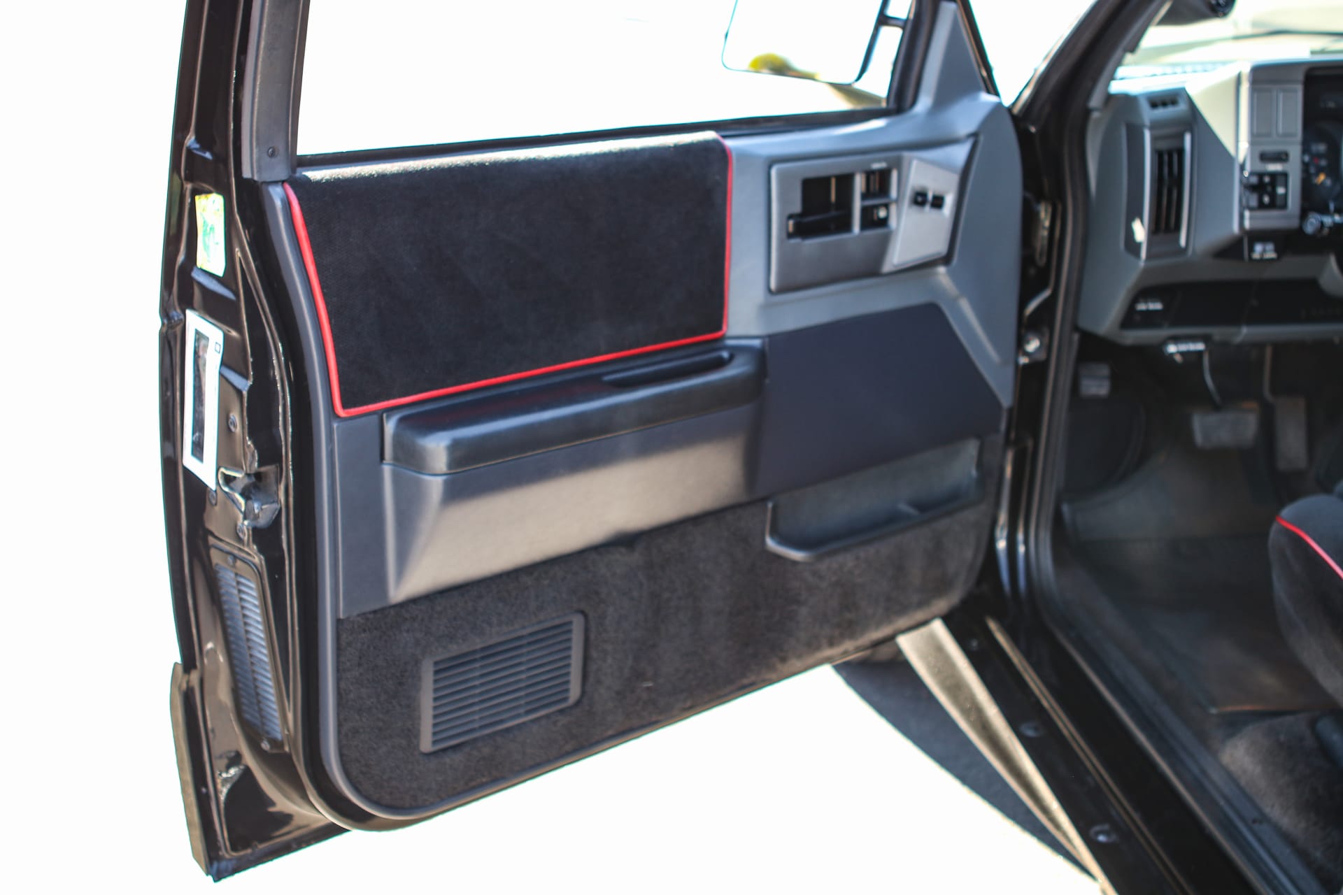 1991 GMC Syclone Pickup at Kissimmee 2023 as F96 - Mecum Auctions