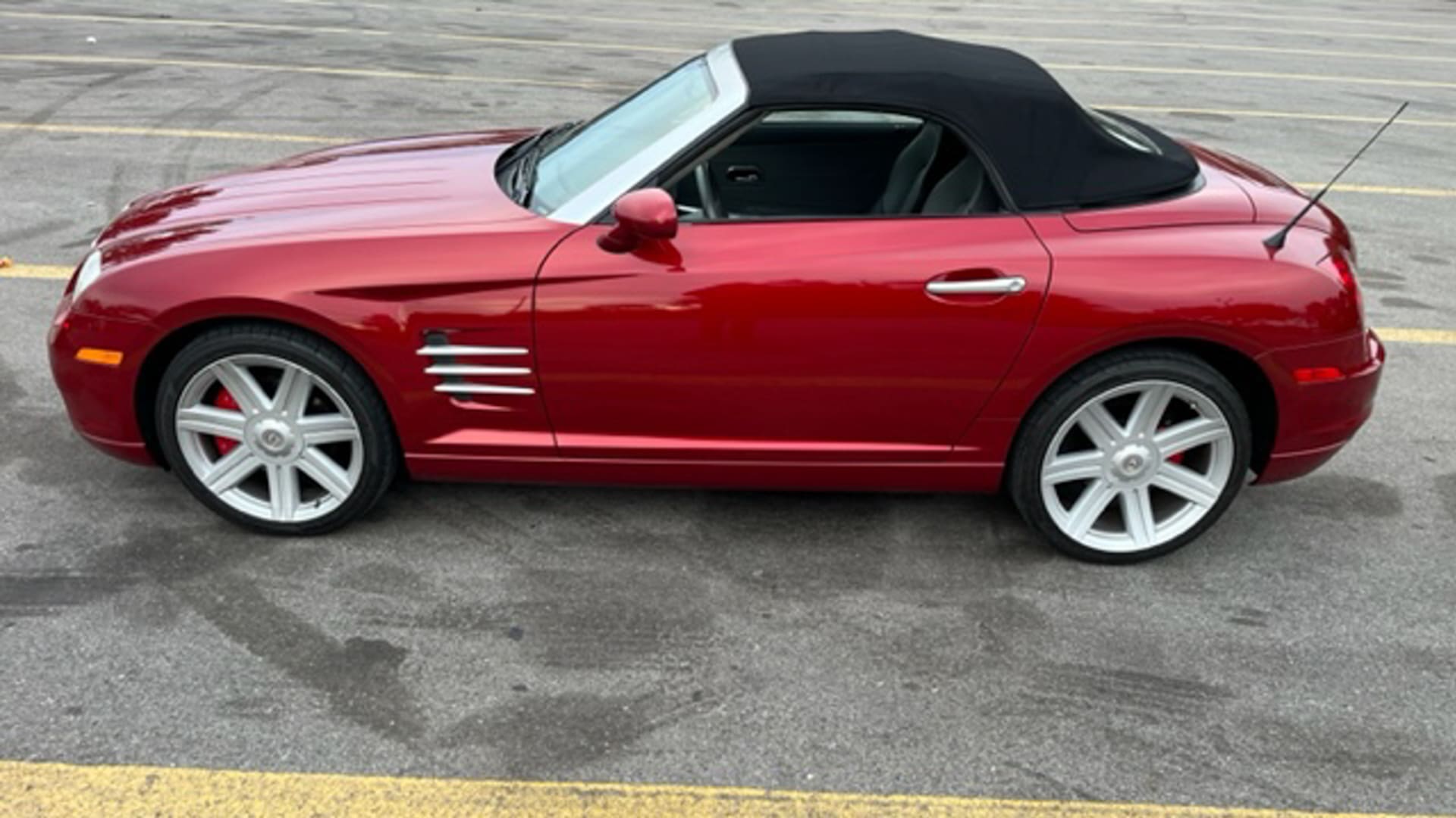 2005 Chrysler Crossfire Convertible at Kissimmee 2023 as E106.1 - Mecum ...