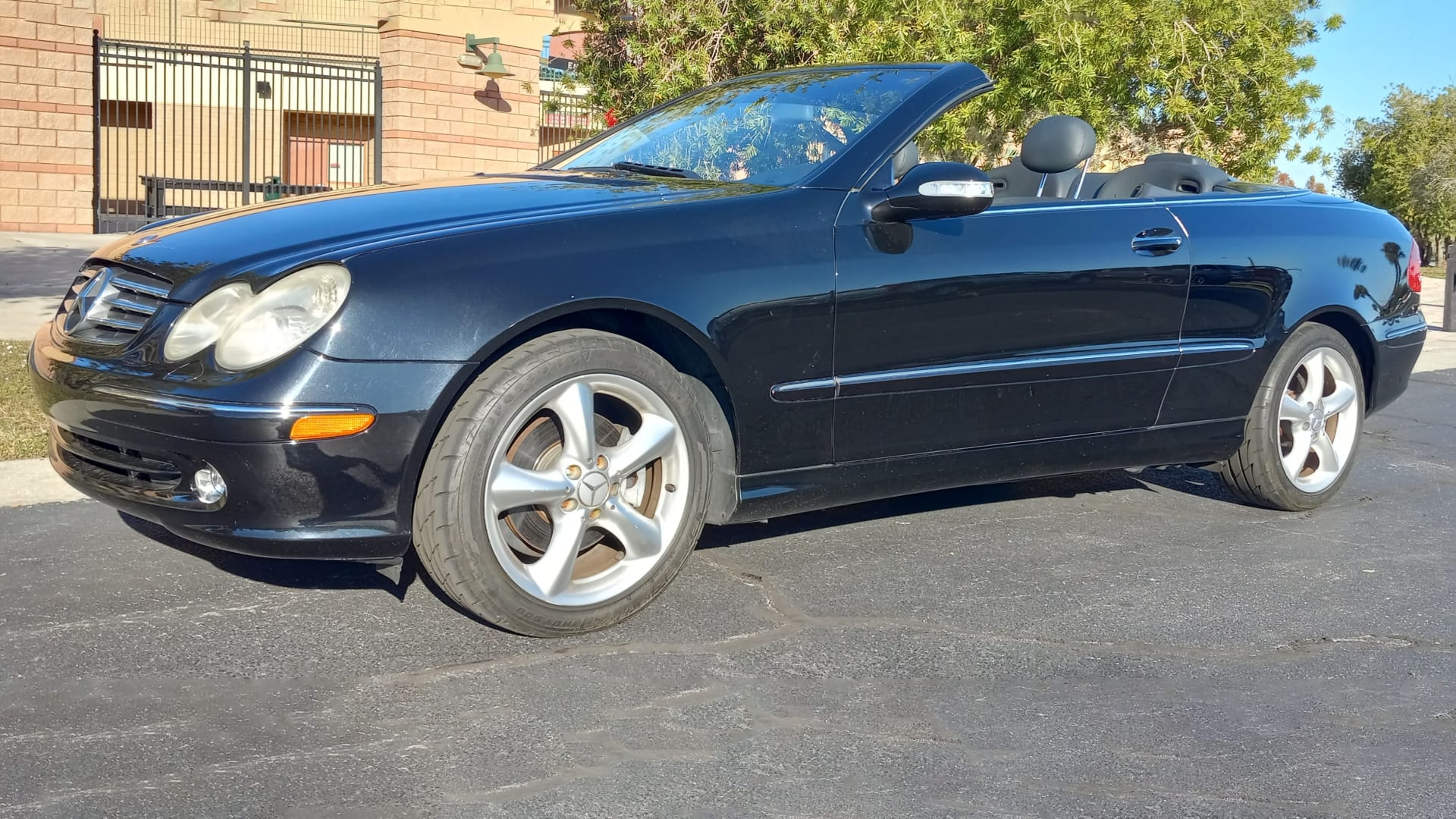 2004 Mercedes-Benz CLK320 at Kissimmee 2023 as U33.1 - Mecum Auctions