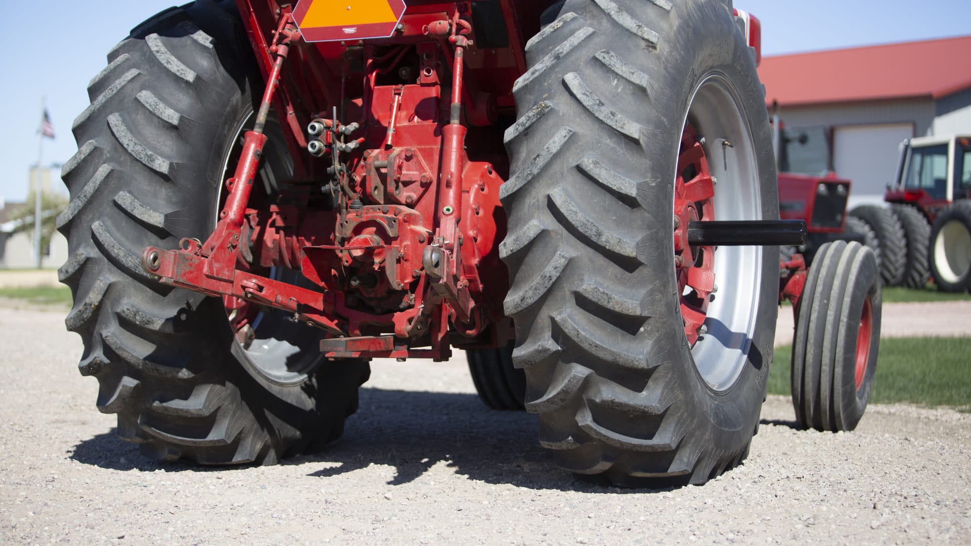 1975 International Harvester Hydro 100 at Gone Farmin' Fall Premier ...