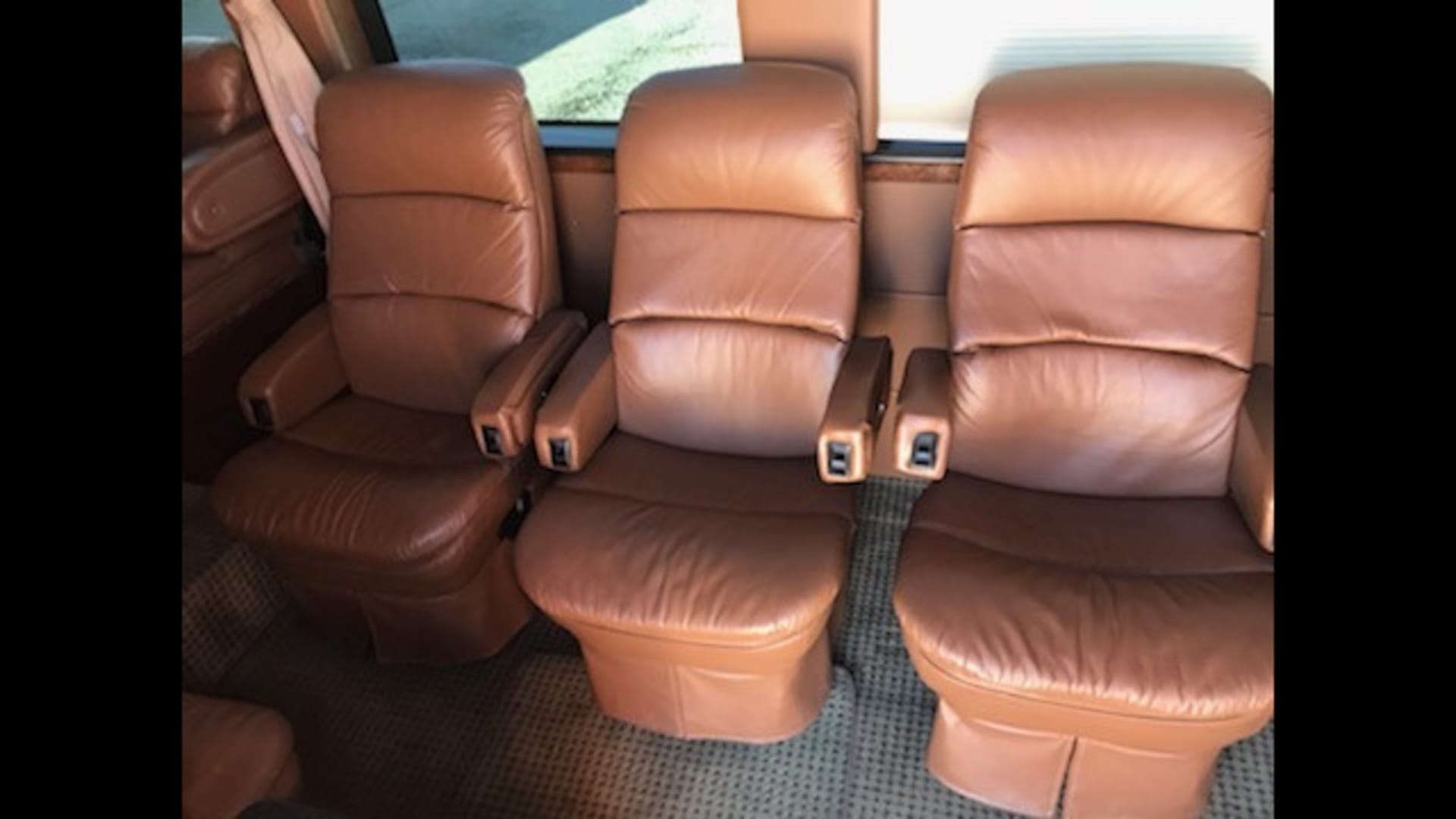 1998 Mauck 1120S Bus at Kansas City 2019 asF201 - Mecum Auctions