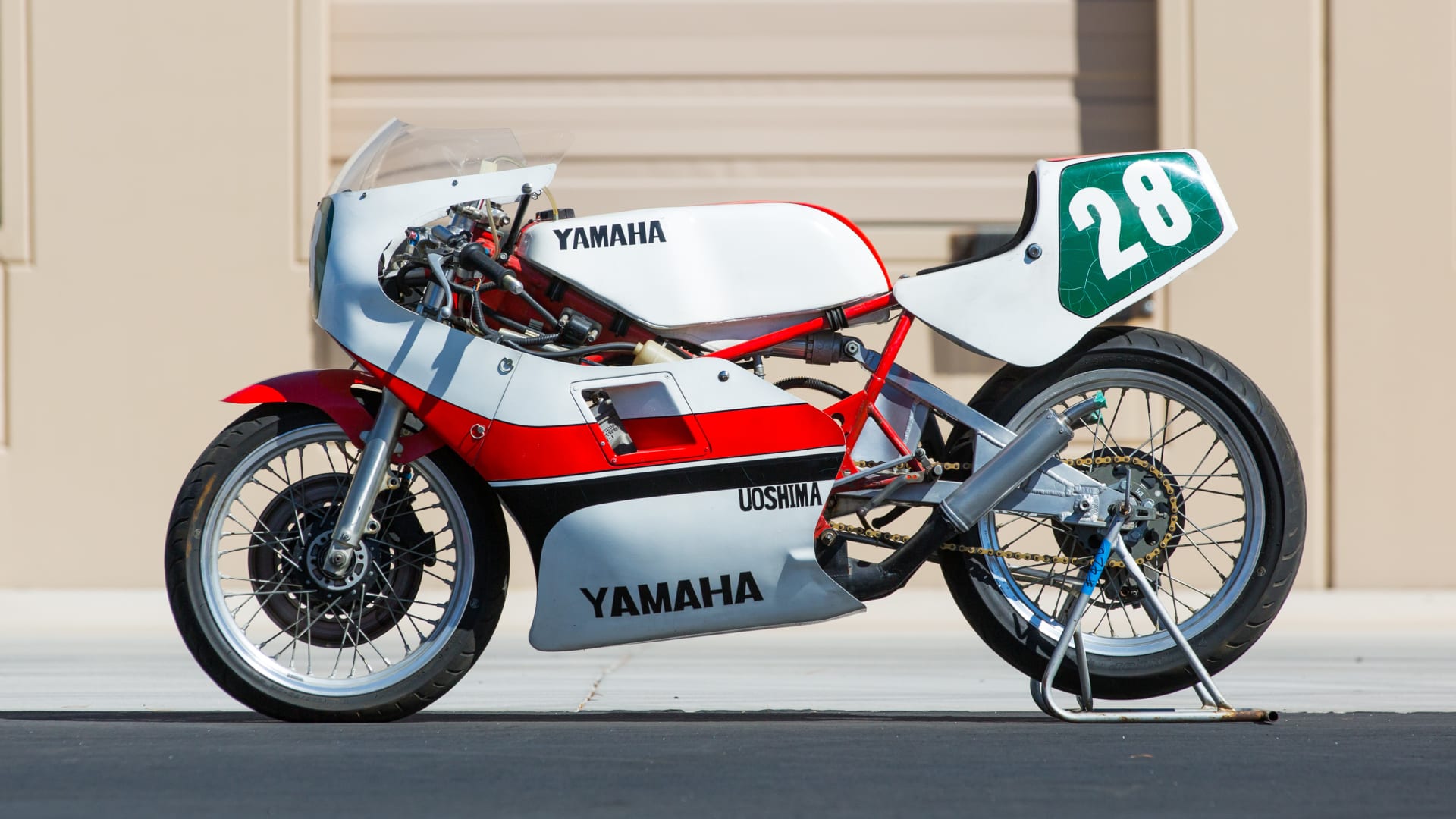 1985 Yamaha TZ250 at Las Vegas Motorcycles 2019 as T121 - Mecum Auctions