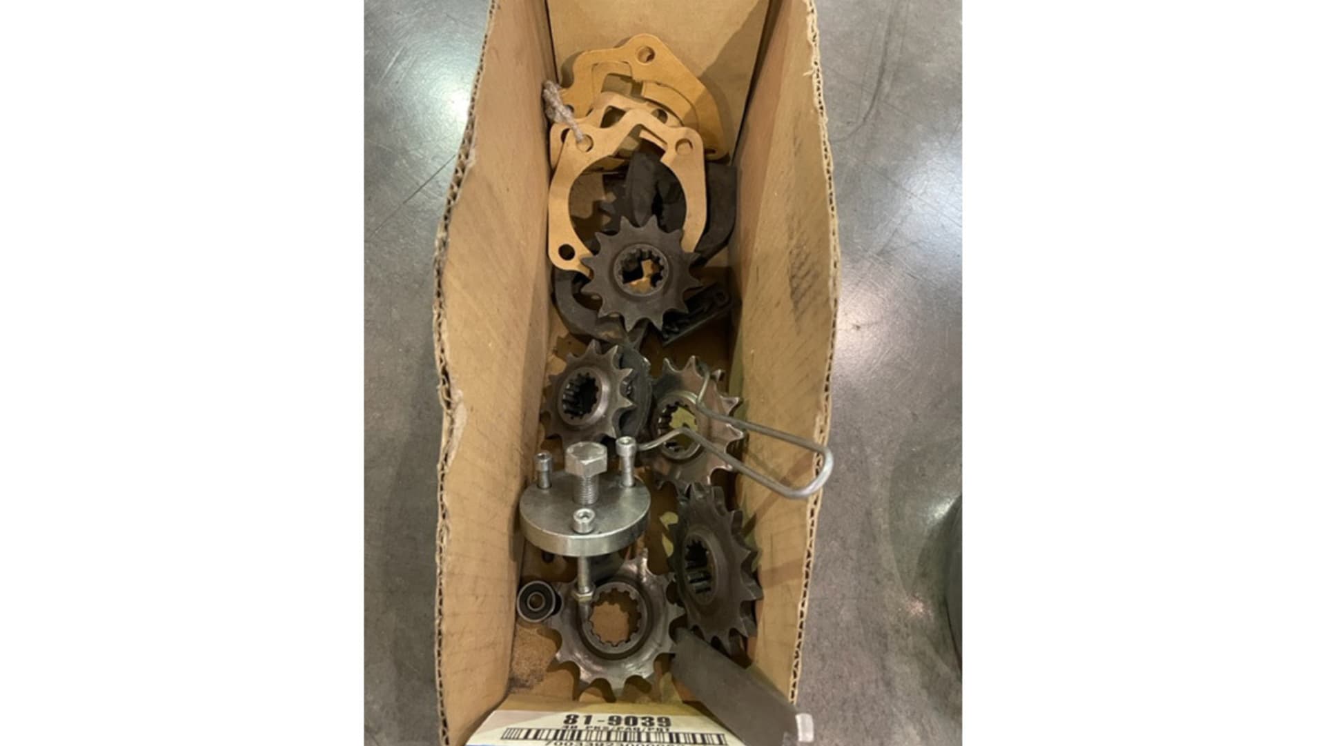 Engine Sprockets, Pullers, and Other Assorted Motorcycle Parts at Las ...