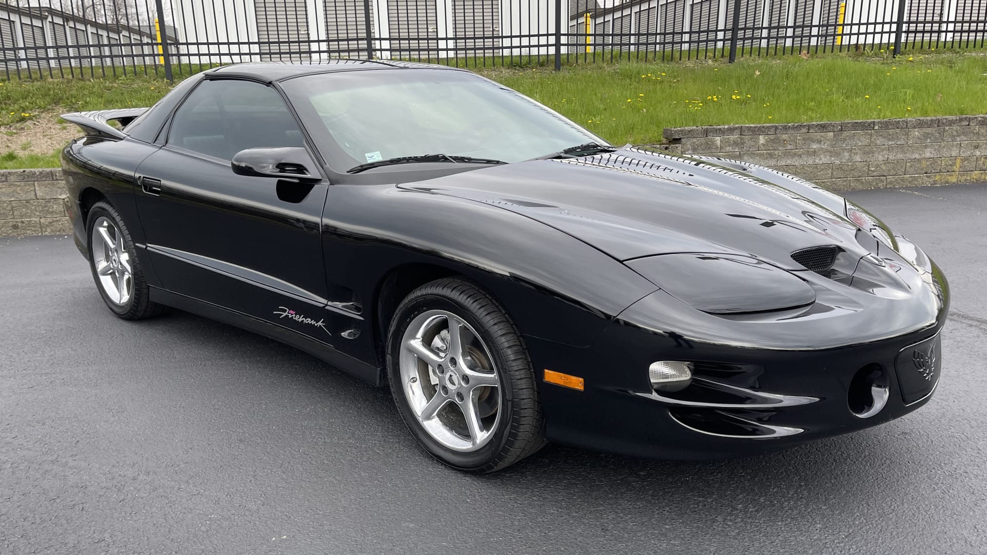2000 Pontiac Trans Am SLP Firehawk at Harrisburg 2022 as F109 - Mecum ...