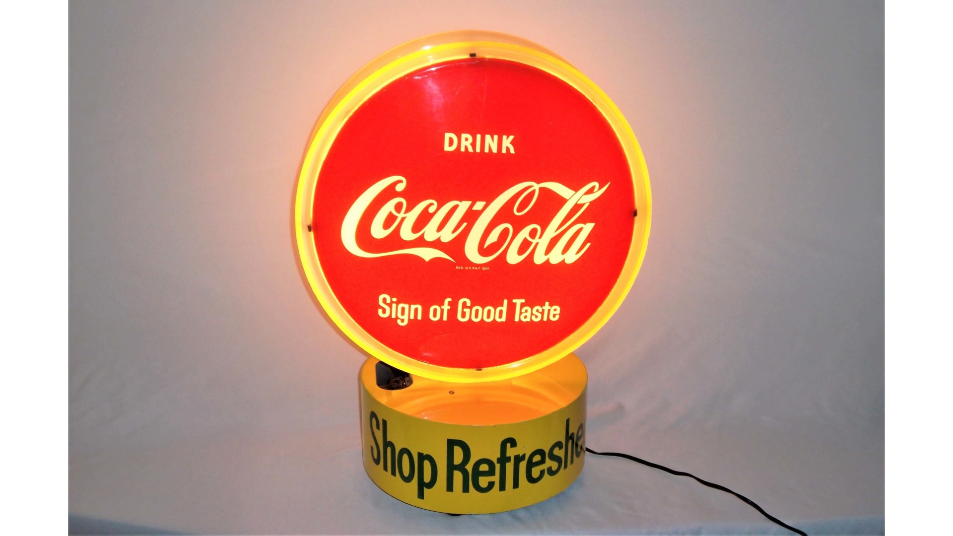 1960s Original Coca-Cola Rotating Light-Up Countertop Display 16x22x16 ...