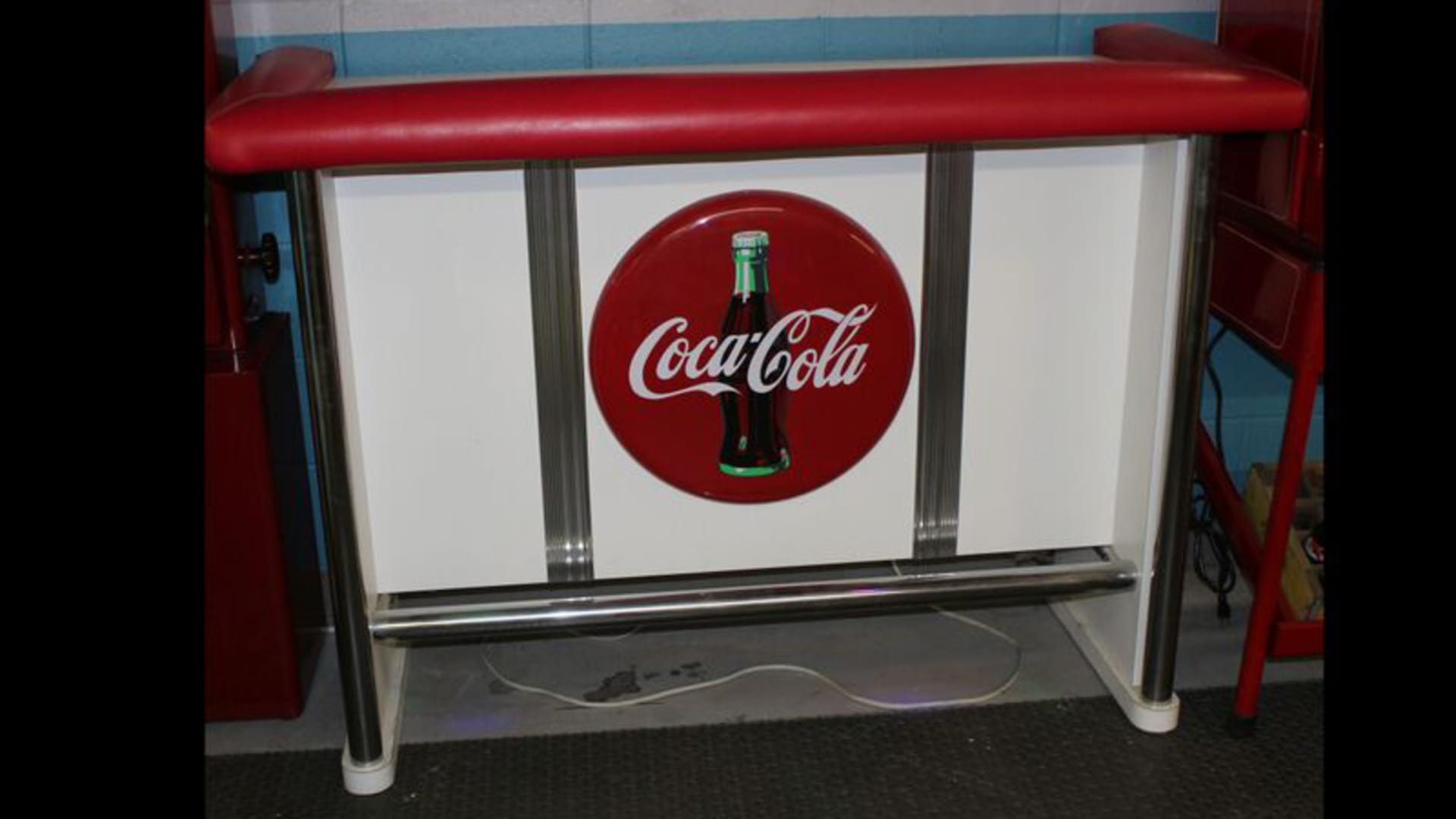 Coca Cola Fountain Bar With Stools 60x42x24 at Anaheim 2015 as K68 ...