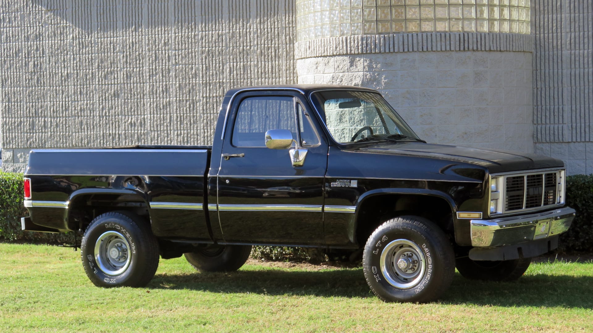 1985 GMC Sierra Pickup at Austin 2014 asF112 - Mecum Auctions