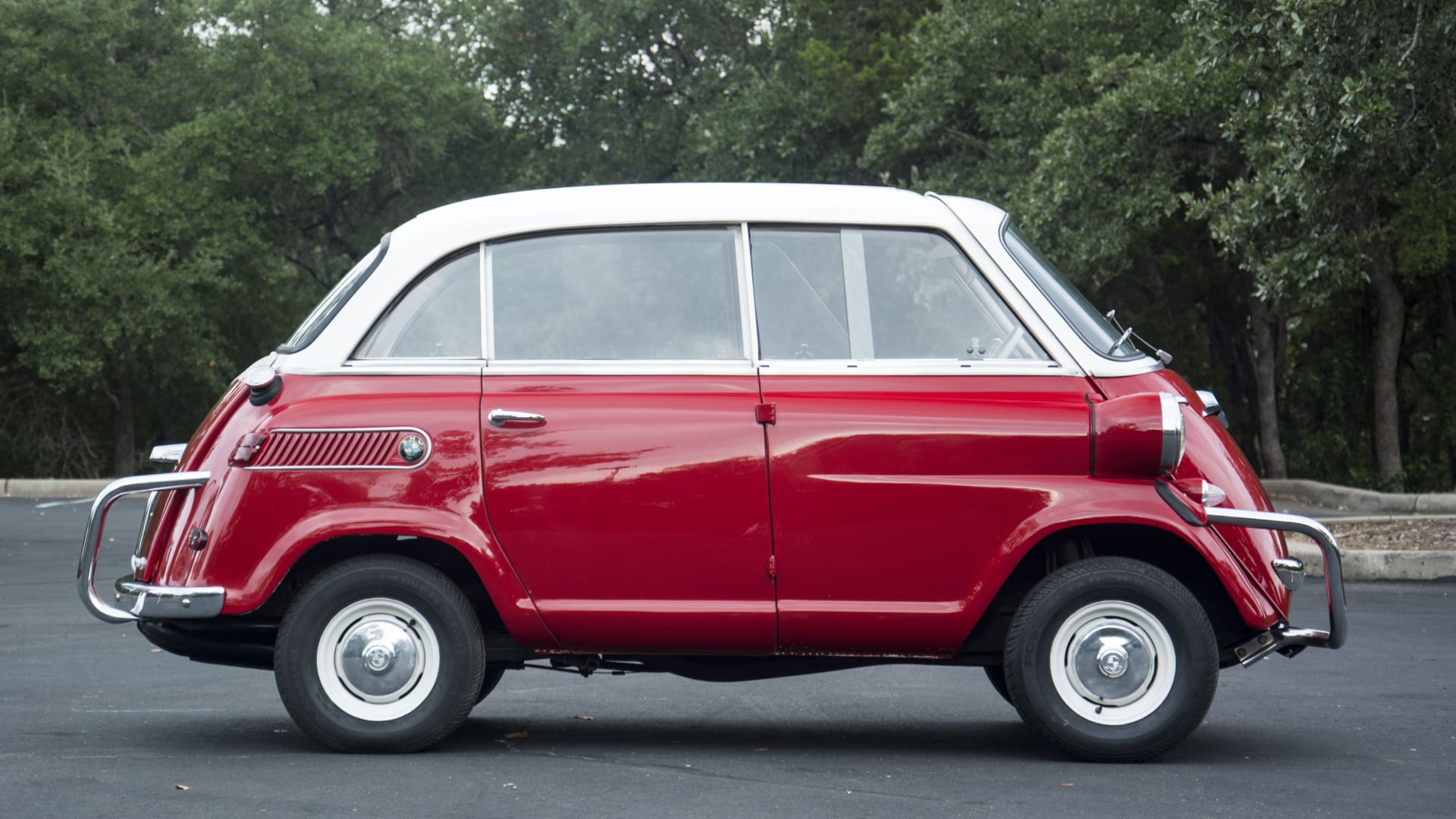 1959 BMW Isetta 600 at Austin 2015 as S158.1 - Mecum Auctions