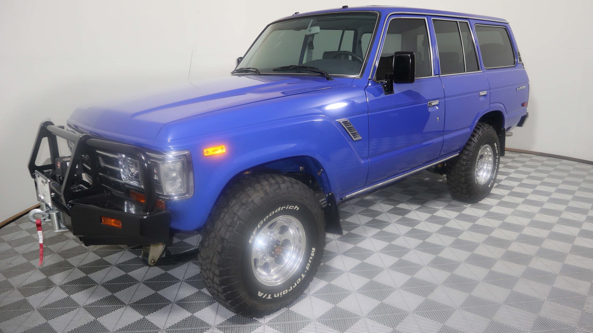 1988 Toyota FJ-82 Land Cruiser at Phoenix 2019 as S203 - Mecum Auctions