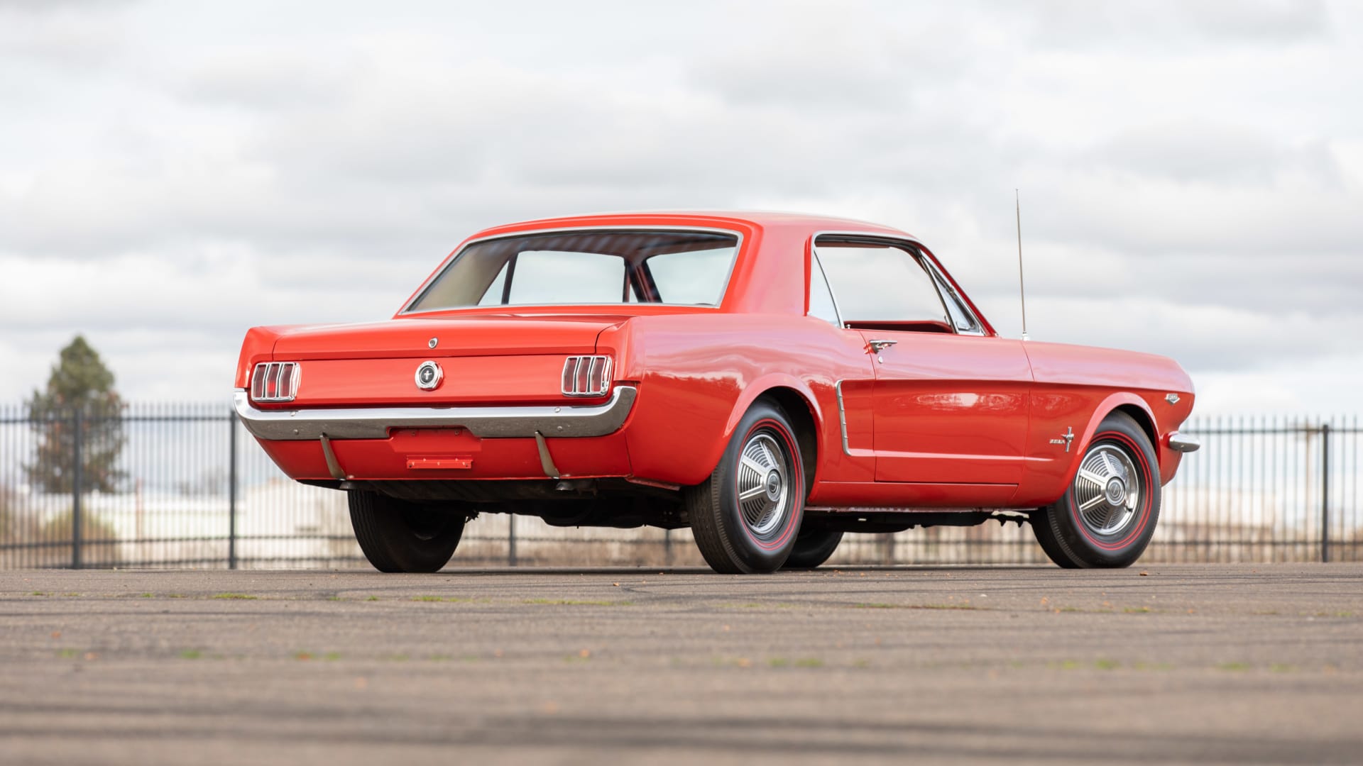 1965 Ford Mustang K-Code at Glendale 2020 as F154 - Mecum Auctions