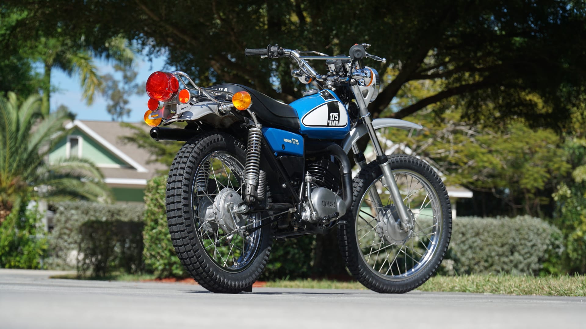 1975 Yamaha DT175 at Glendale 2020 as S2 - Mecum Auctions