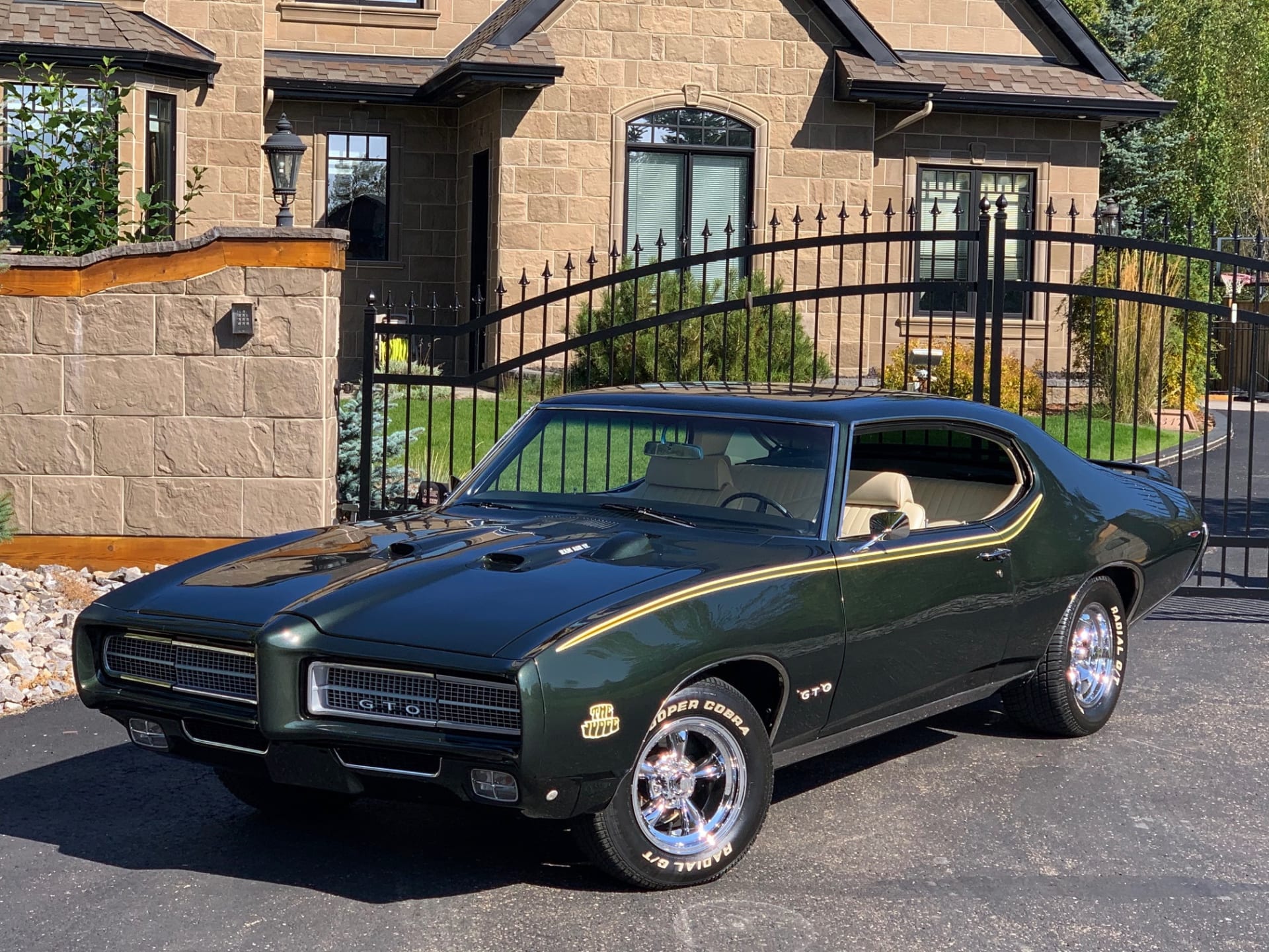 1969 Pontiac GTO Resto Mod at Glendale 2021 as S57 - Mecum Auctions