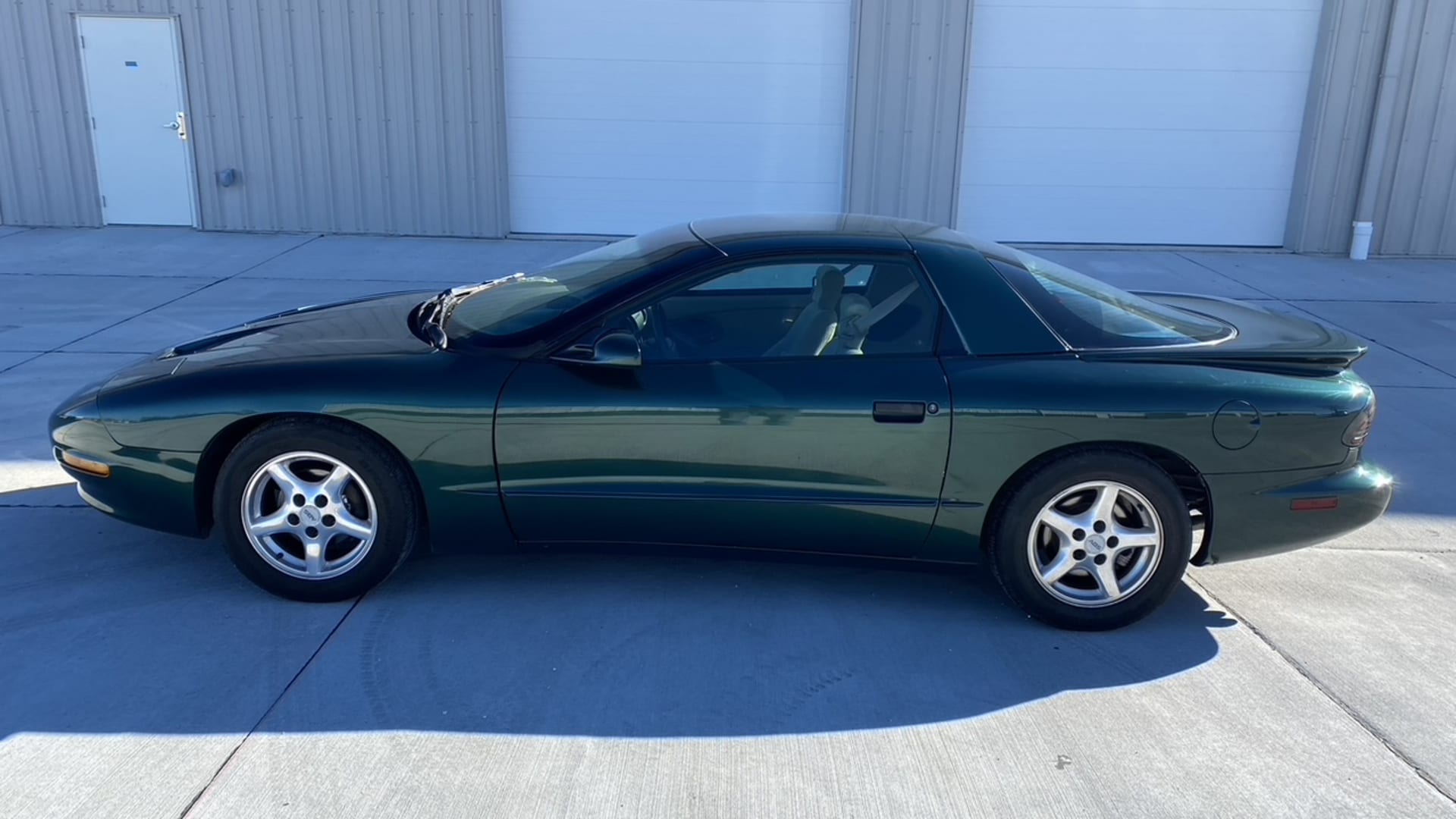 1996 Pontiac Firebird Formula at Glendale 2022 as W30 - Mecum Auctions