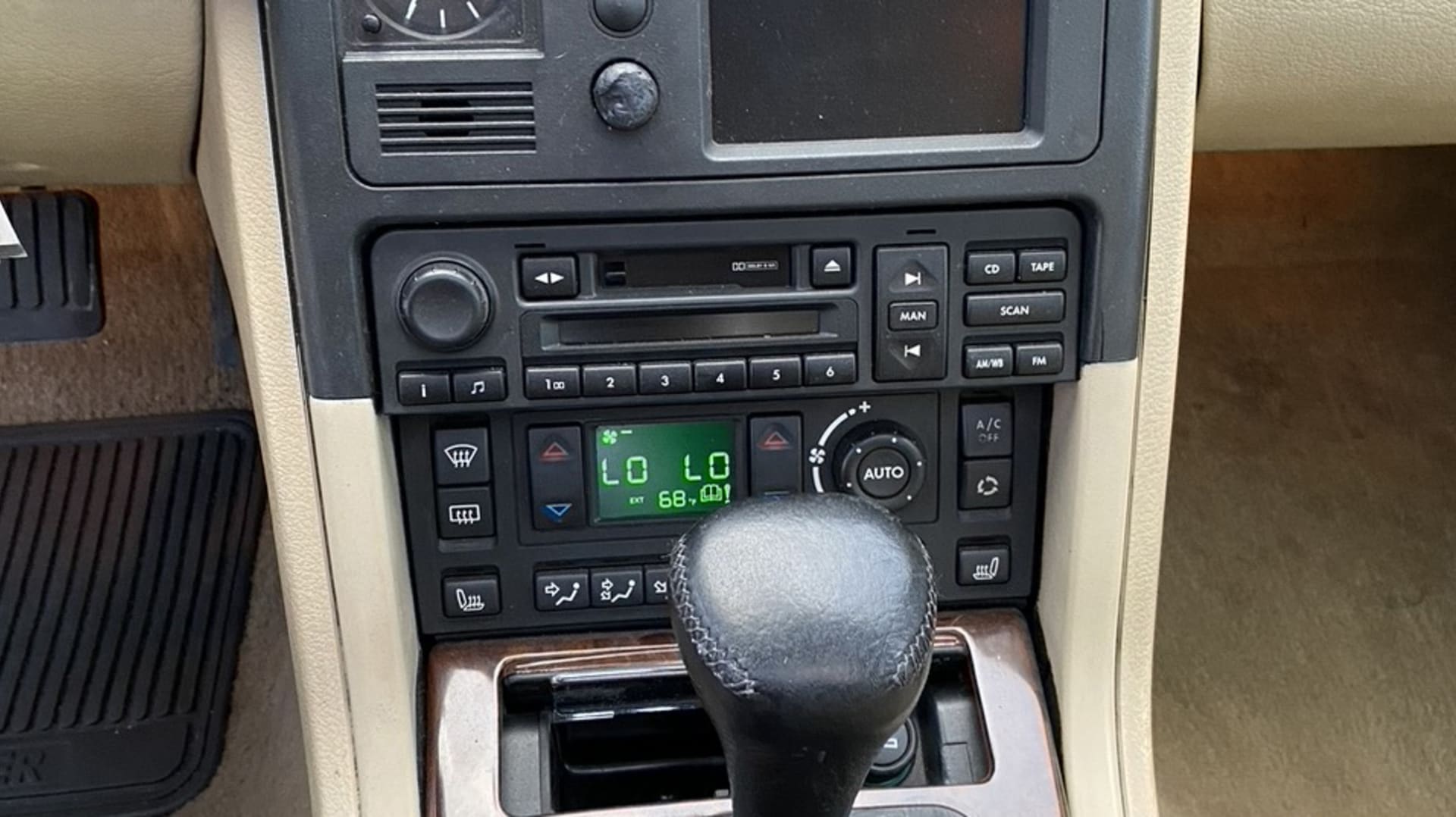 2000 Land Rover Range Rover at Glendale 2022 as W84 - Mecum Auctions