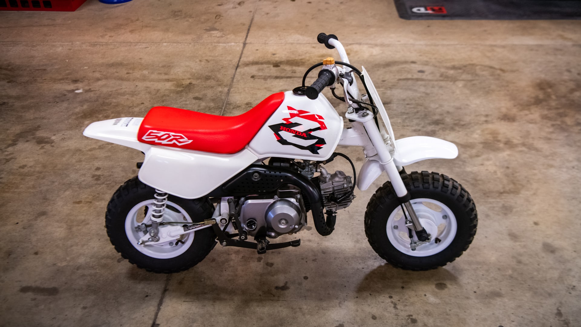 1997 Honda Z50R at Glendale 2022 as T21 - Mecum Auctions