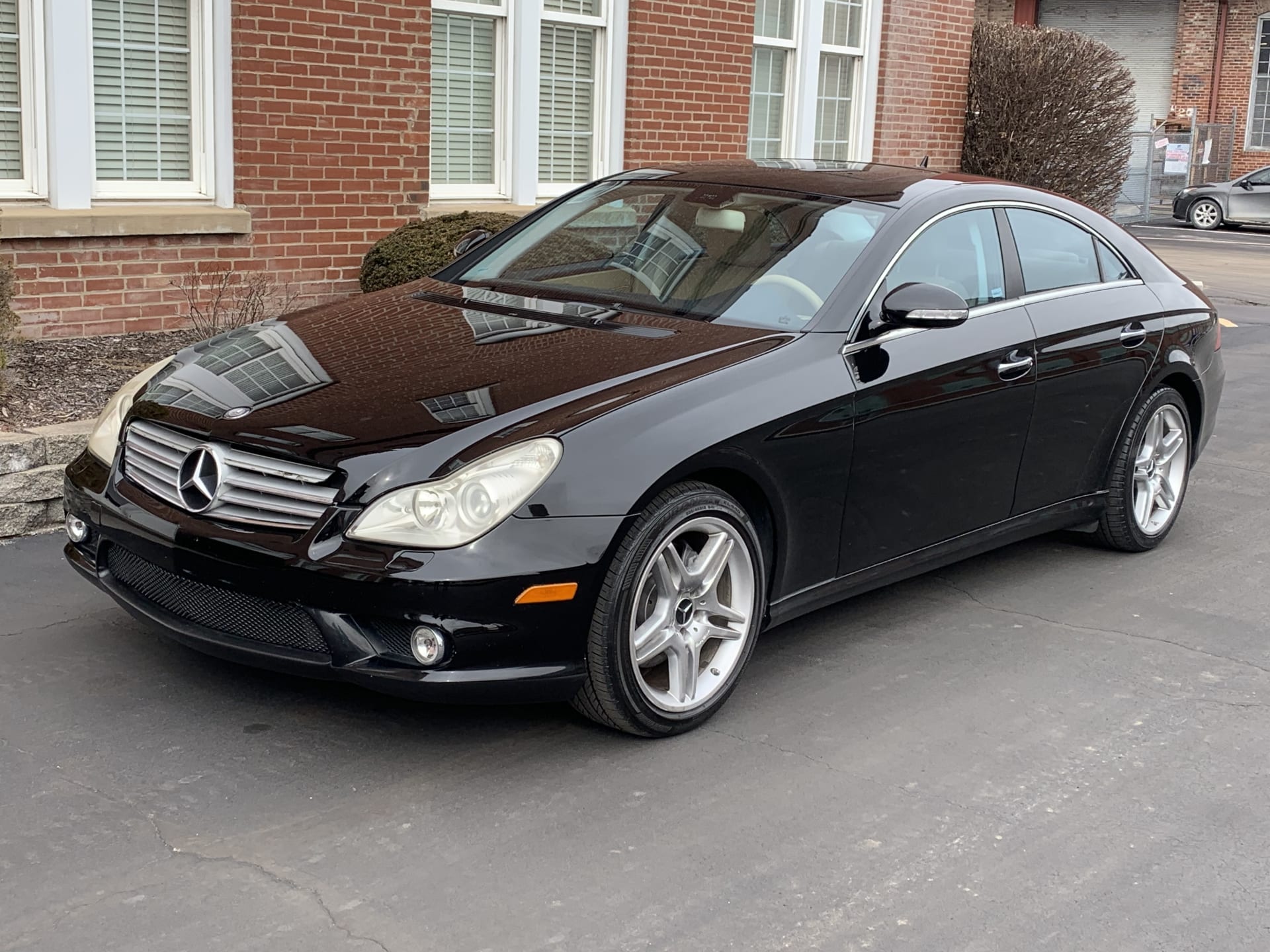 2007 Mercedes-Benz CLS550 at Glendale 2022 as T51 - Mecum Auctions