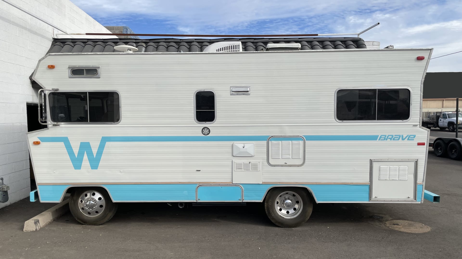 1972 Winnebago Brave 21D Motorhome at Glendale 2022 as T117 - Mecum ...