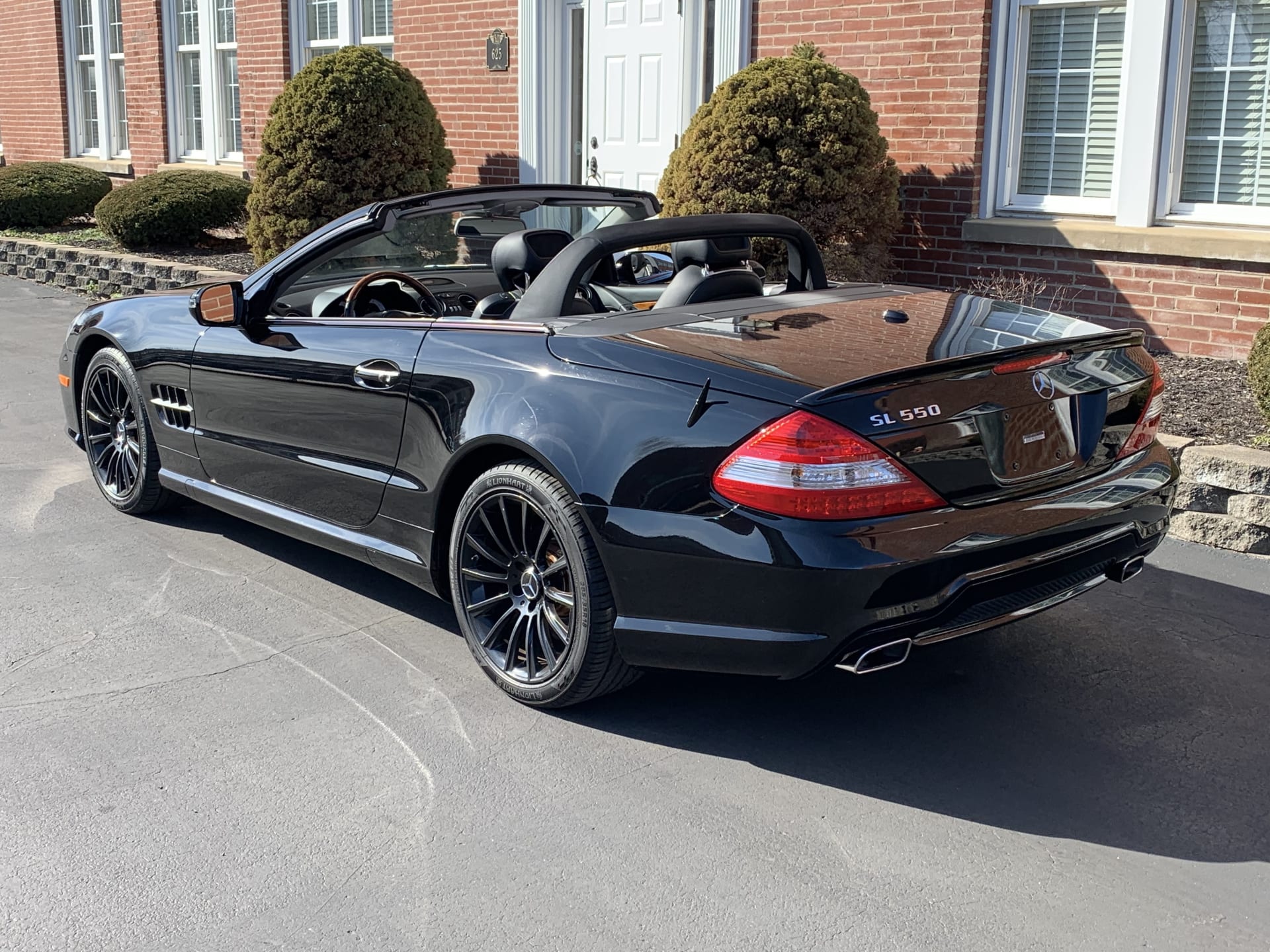 2009 Mercedes-Benz SL550 Convertible at Glendale 2022 as F39 - Mecum ...