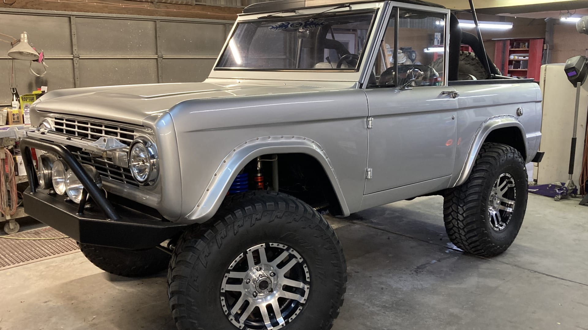 1969 Ford Bronco Custom at Glendale 2022 as F95 - Mecum Auctions