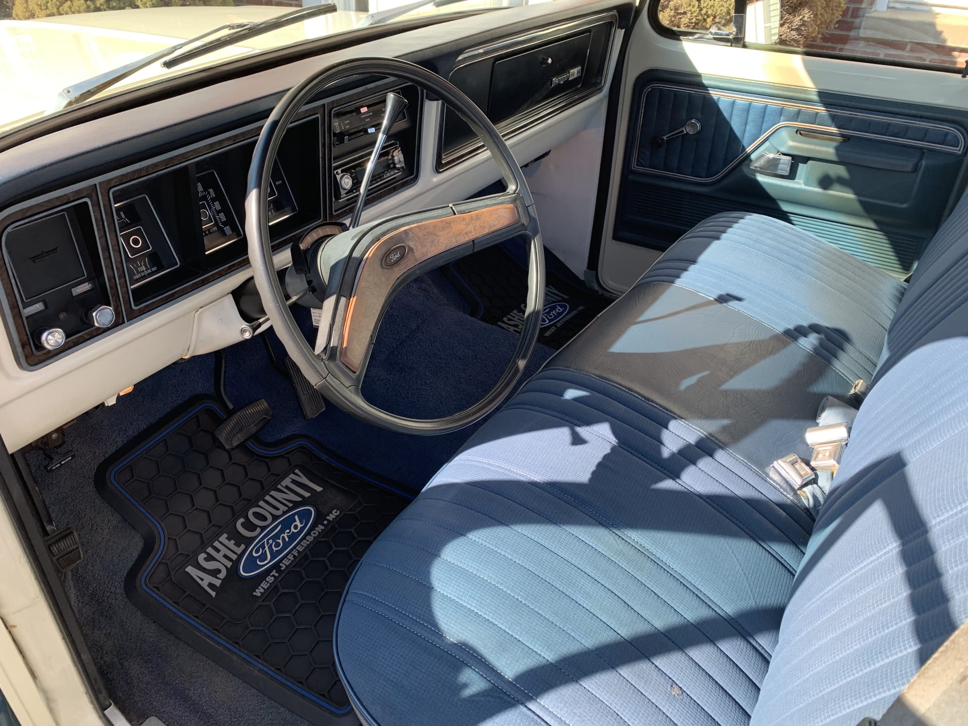 1976 Ford F100 Ranger XLT Pickup at Glendale 2022 asF41.1 - Mecum Auctions